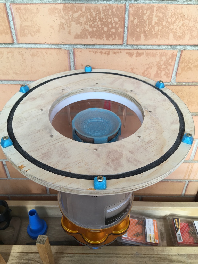 Dyson cyclone based dust extractor - simple build von Martin_au ...