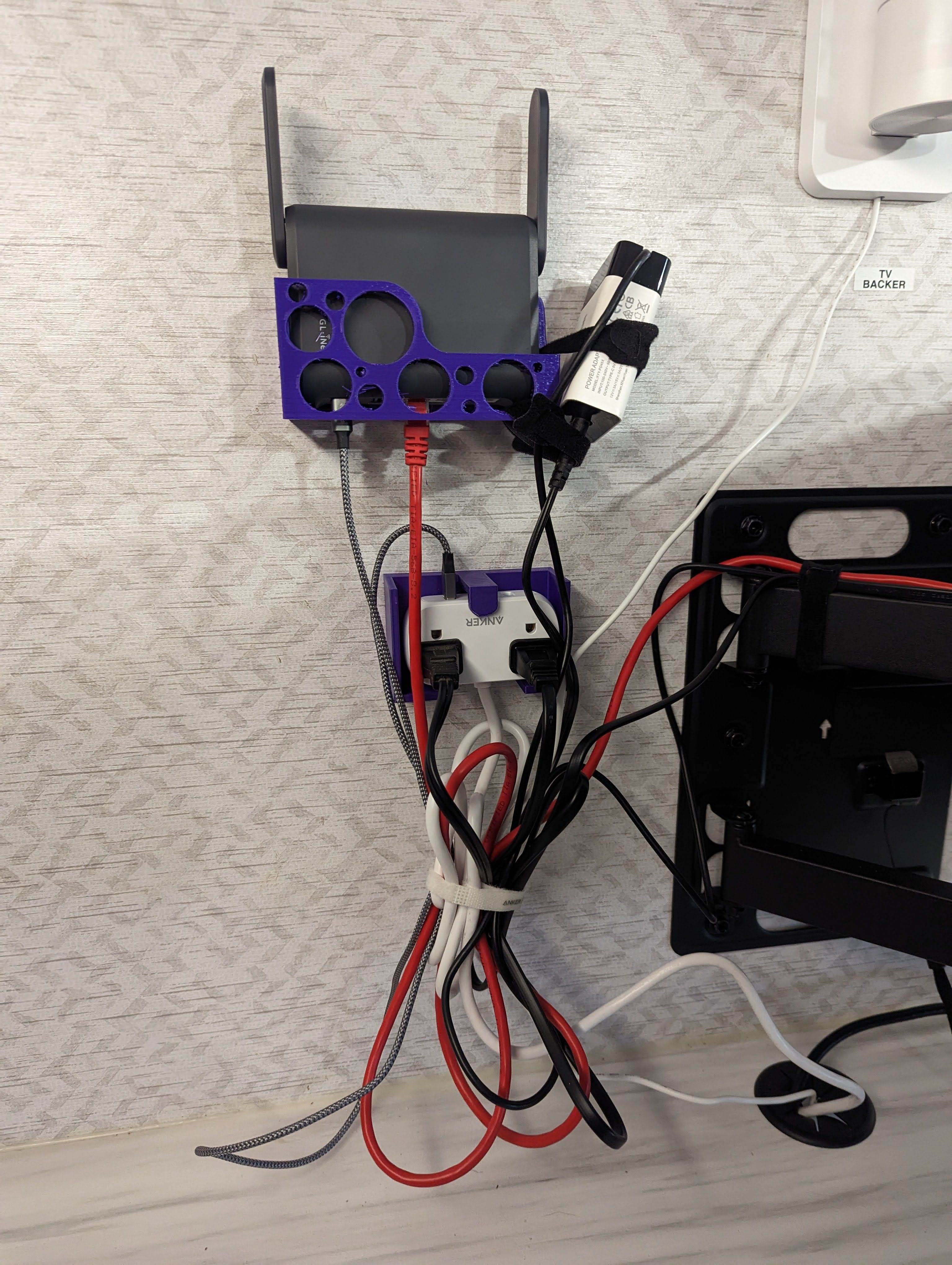 Gl.inet GL-AX1800 router wall mount by niget2002 | Download free STL ...