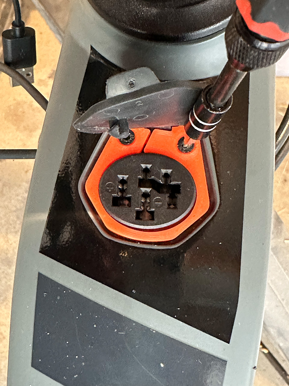 Charge Port Bracket for Focus Thron2 / Sam2 / Jam2 by Mark D ...