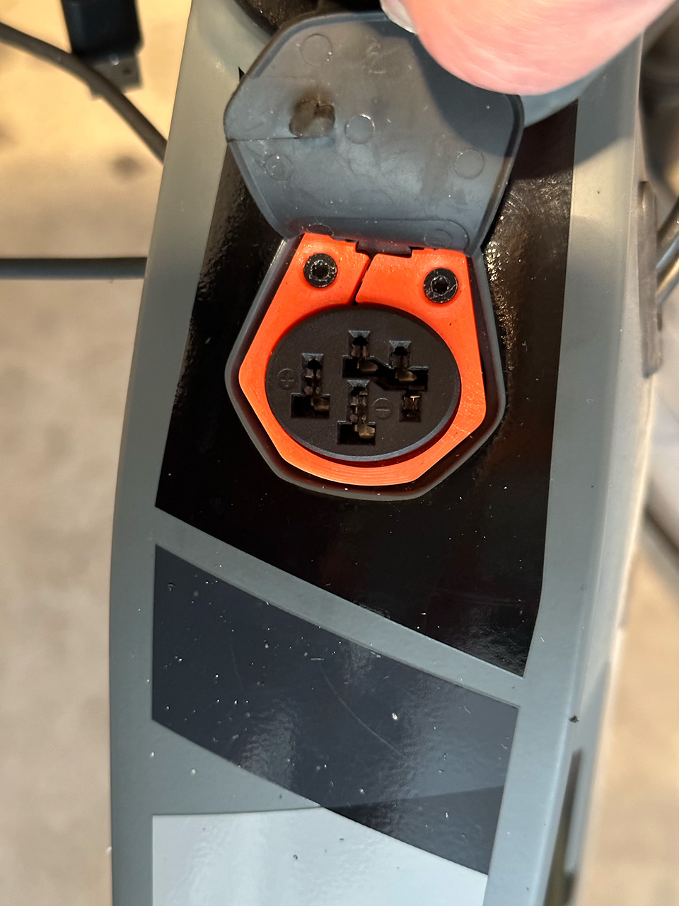 Charge Port Bracket for Focus Thron2 / Sam2 / Jam2 by Mark D ...