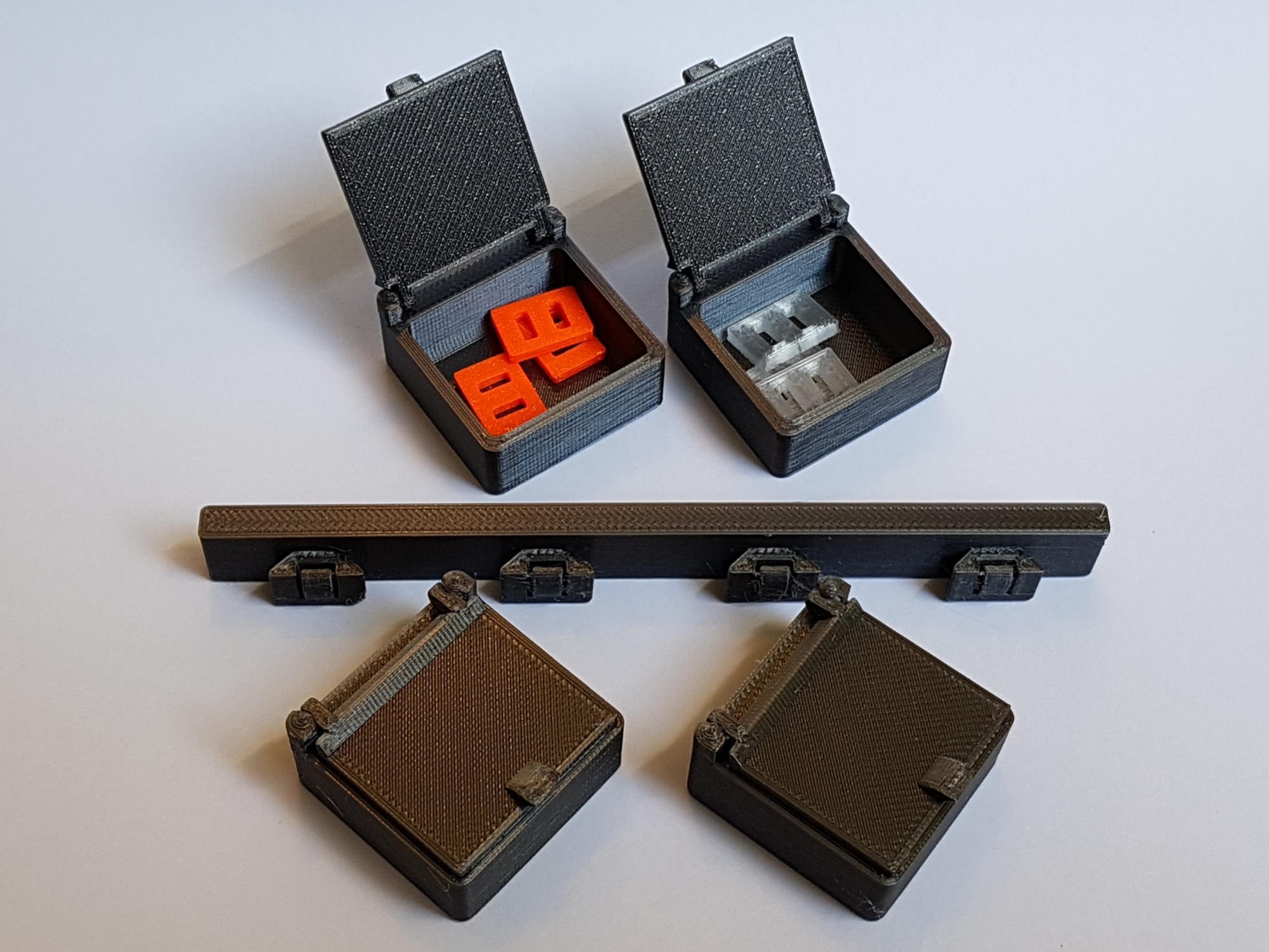 Hinged lid containers connector bar by HD_Creator | Download free STL ...