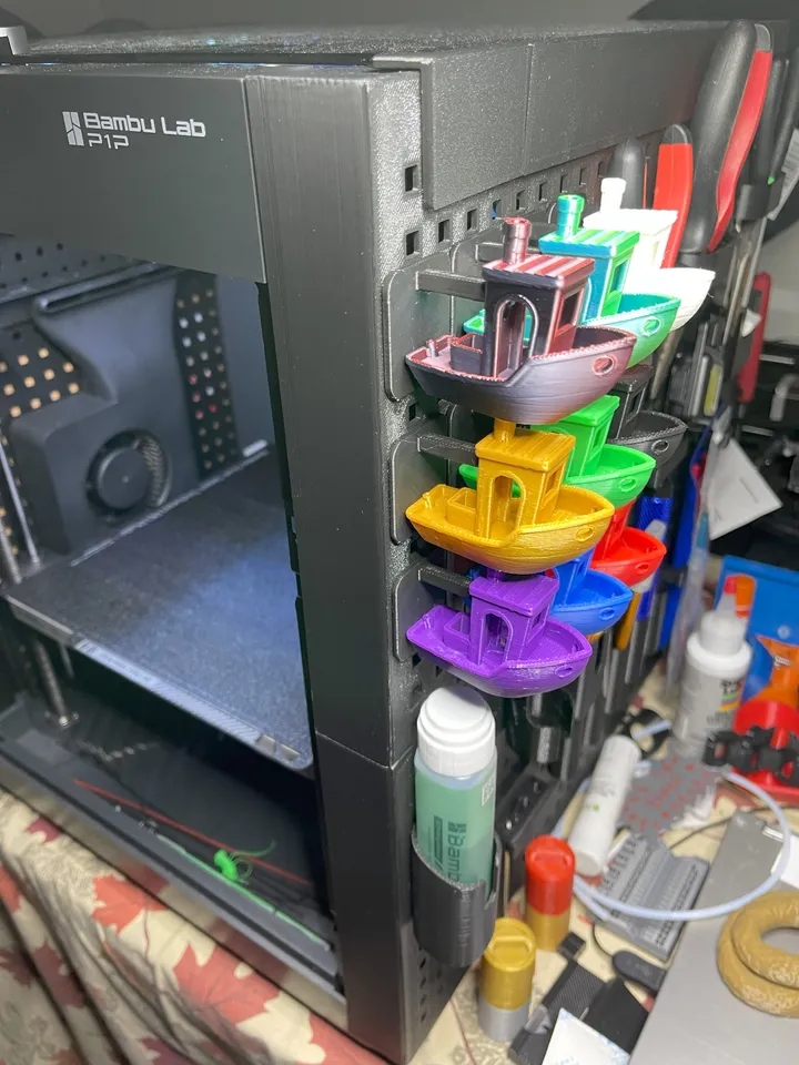 Benchy Bambu Lab P1P with Pegboard Stand by Julio | Download free STL ...