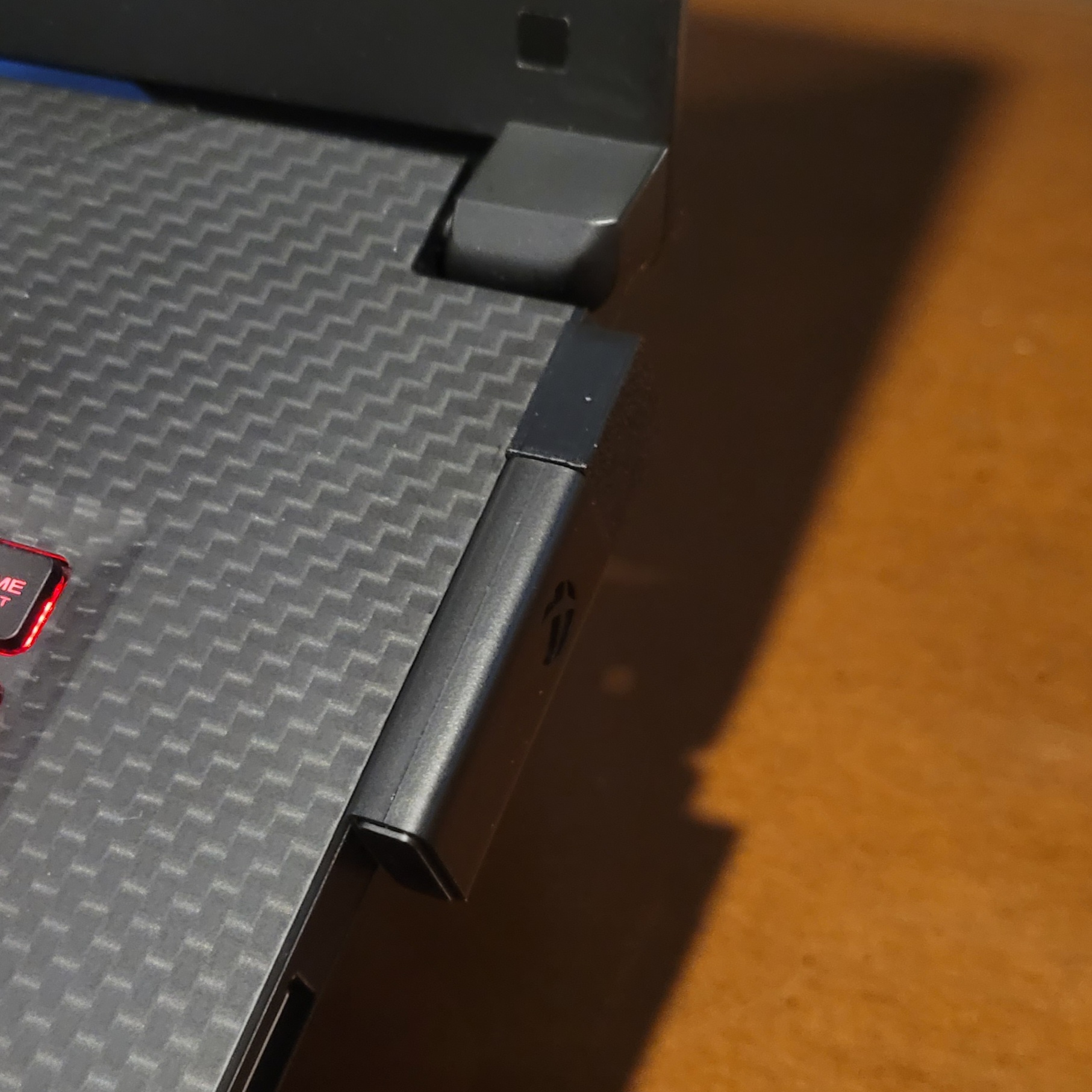 Laptop Lock Slot USB Holder by CottonsCreations | Download free STL ...