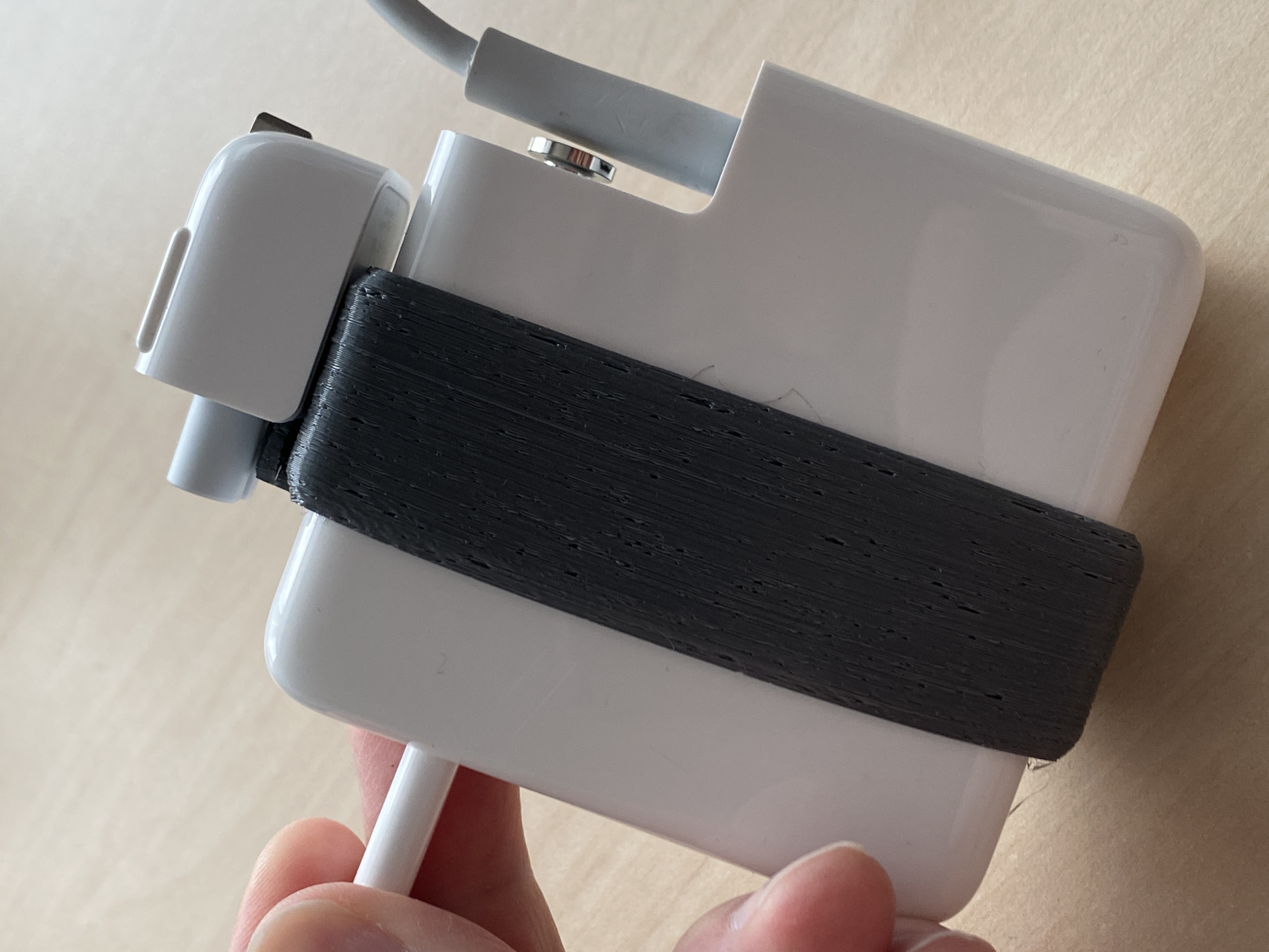 Plug Holder for Apple M1/M2 MacBook Pro Power Adapter by Dyer_Maker ...