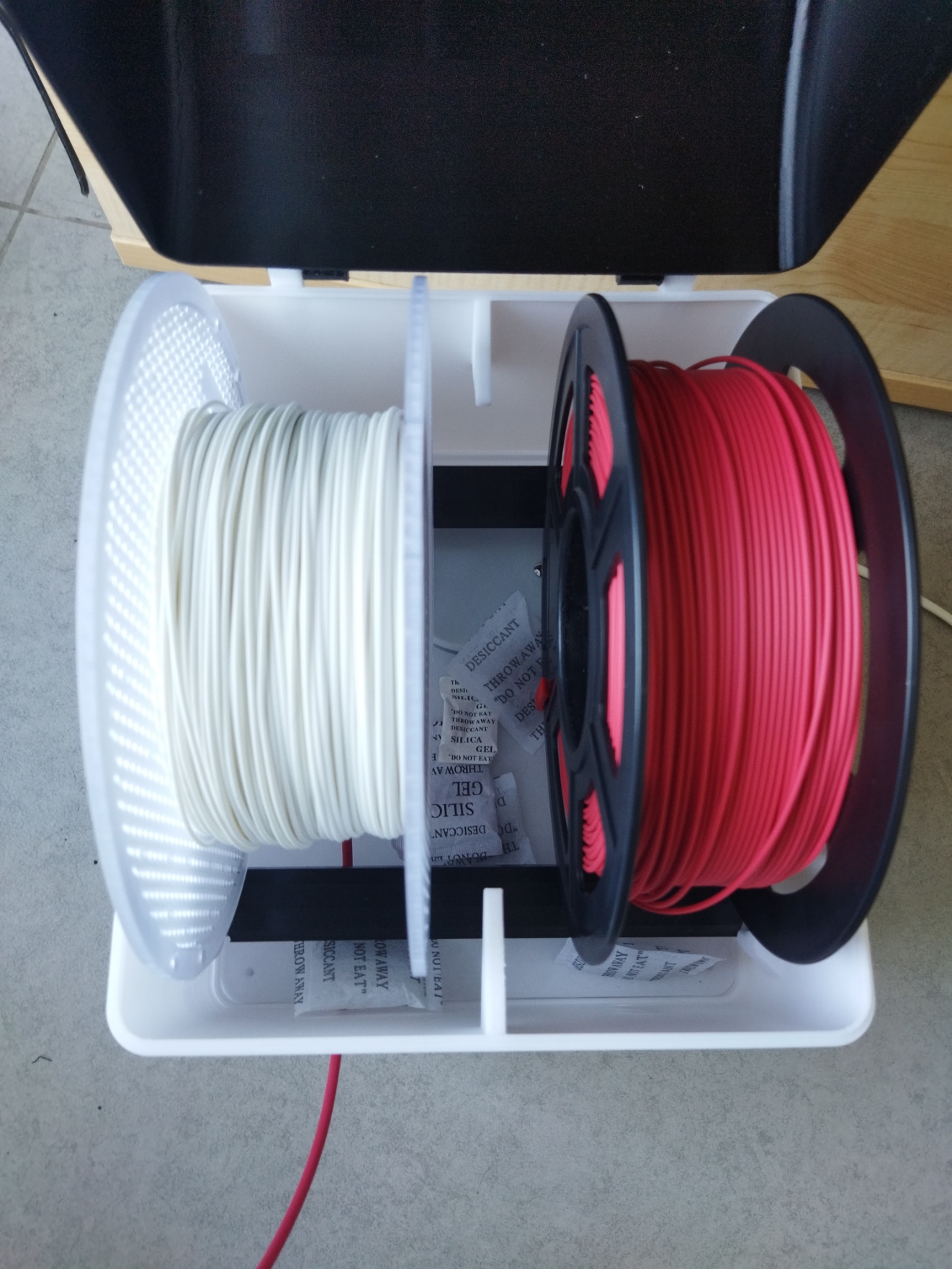 2 Spools Printable Filament Dryer by ap.engineering | Download free STL ...