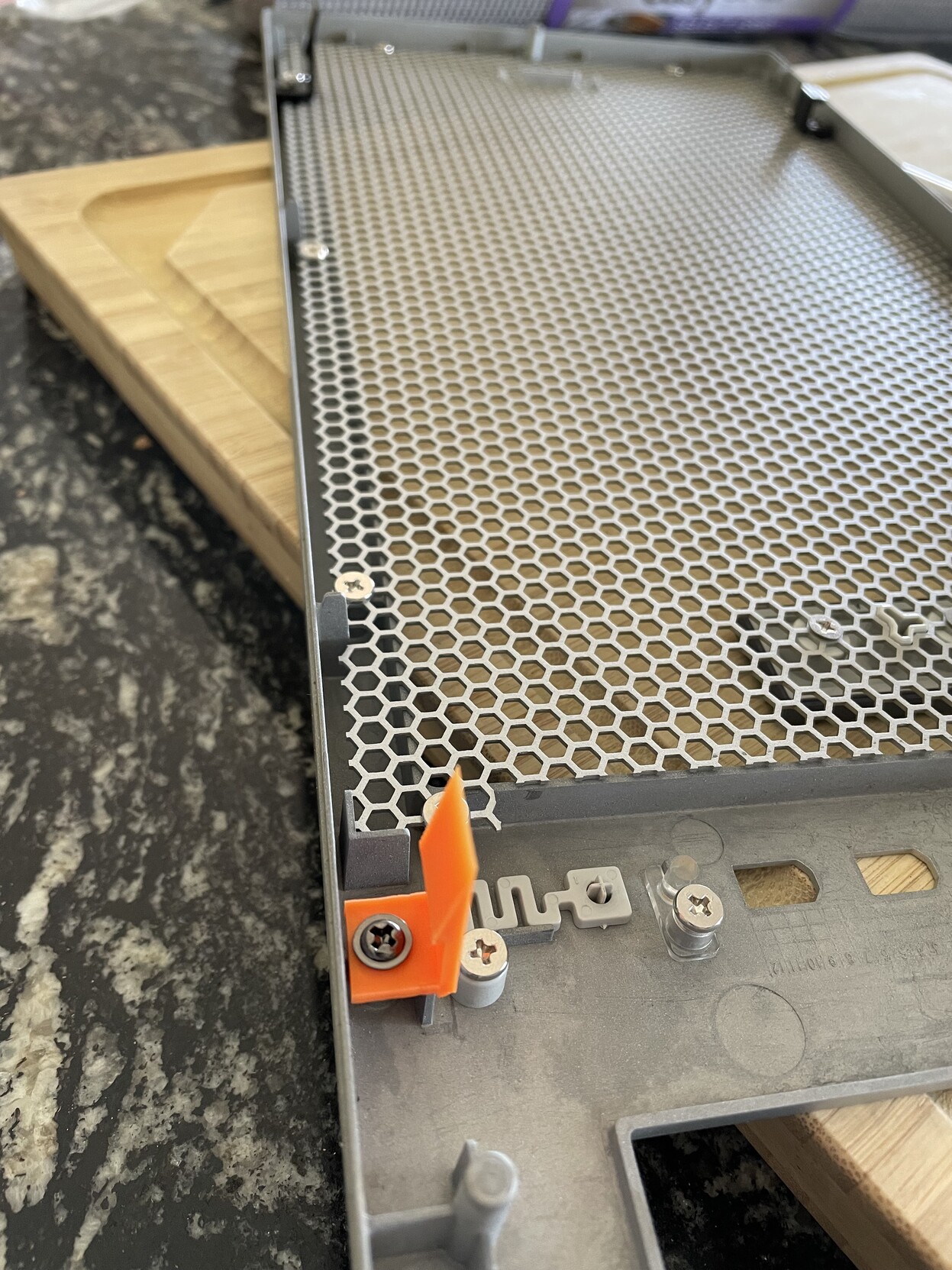 Sun Ultra 20 front panel clip by rfinnie | Download free STL model ...