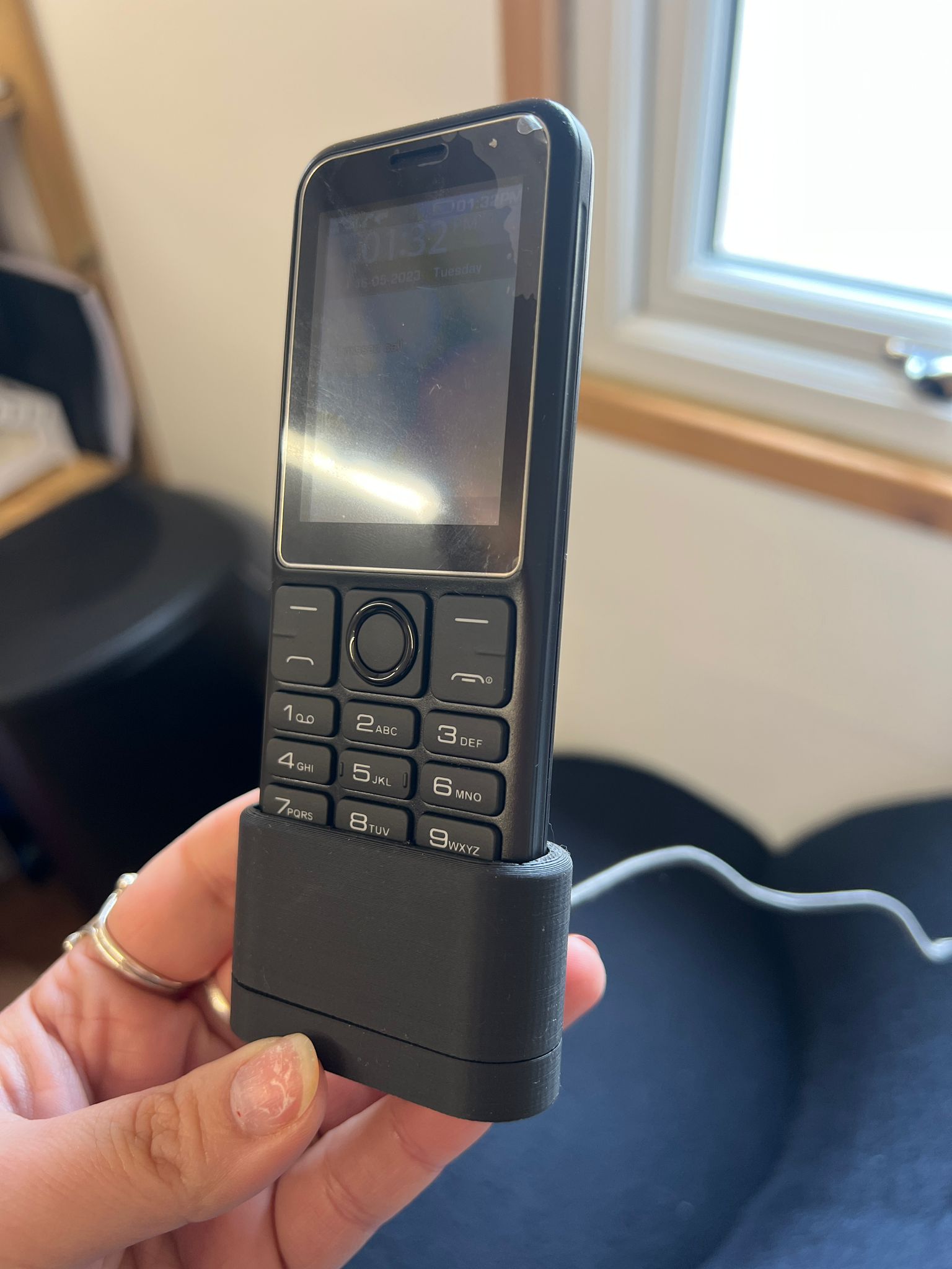 Charging phone holder for IMO Dash 4G by Liam | Download free STL model ...