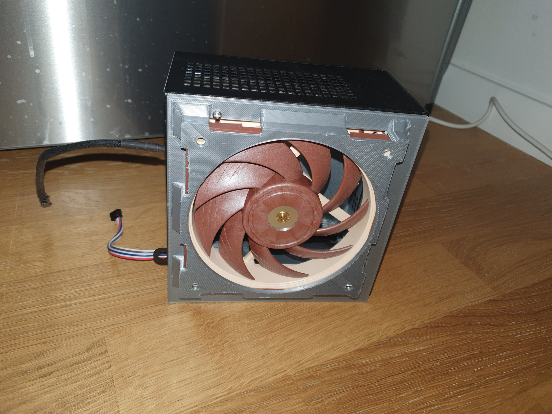 Asrock Deskmini 120 mm fan Hat by Nord1ing | Download free STL model ...