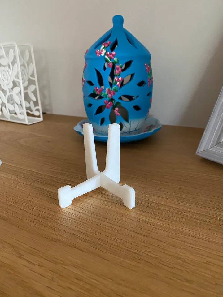 Crystal Display Stand by Uniknick | Download free STL model ...