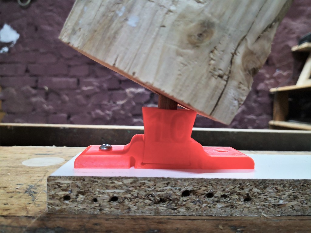Dom Foot - workshop jig to hold Festool Domino parts by Bombastus Hands ...