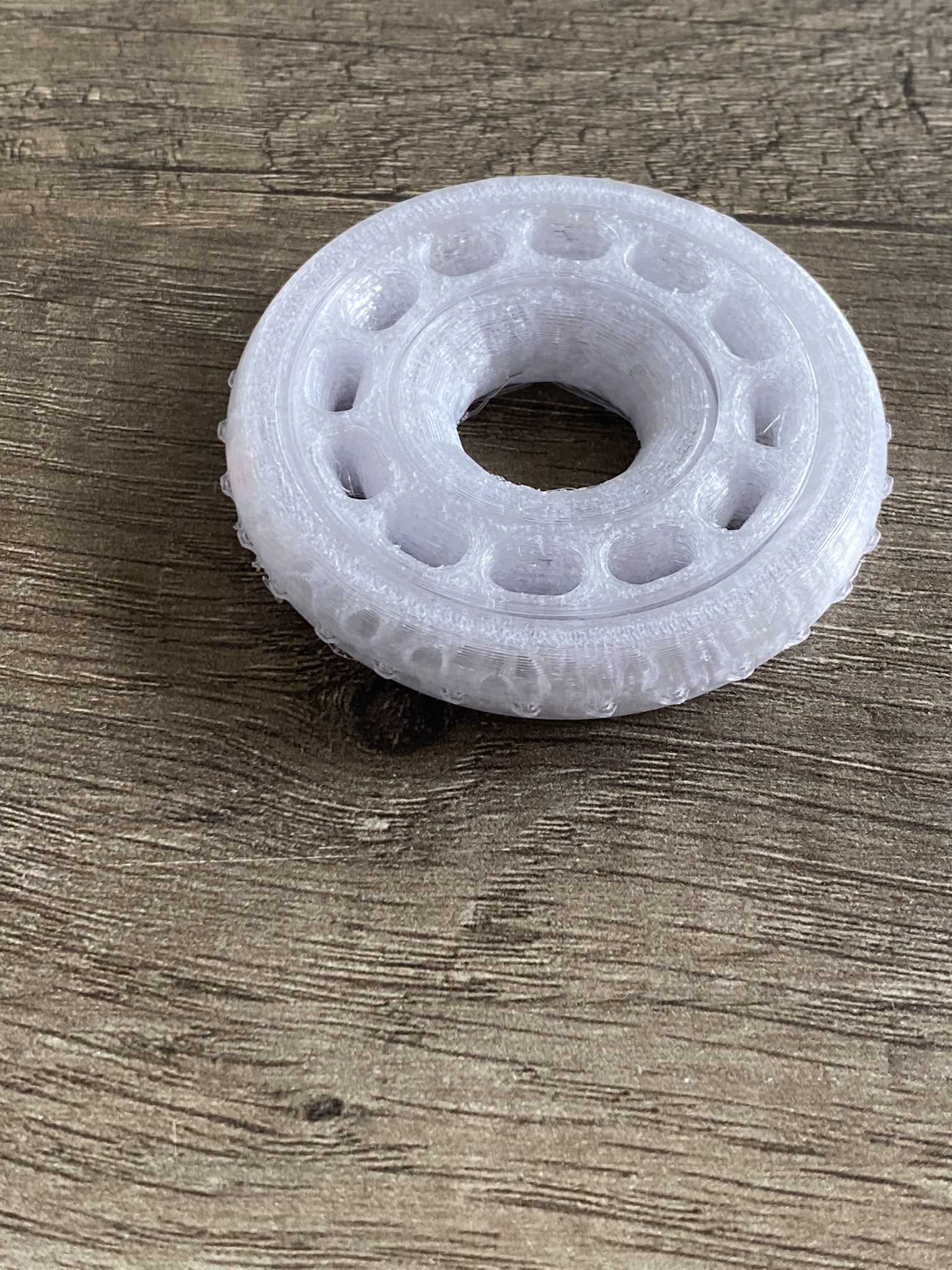 Disc Fidget v2, now with Spikes by Benjamin Schneider | Download free ...