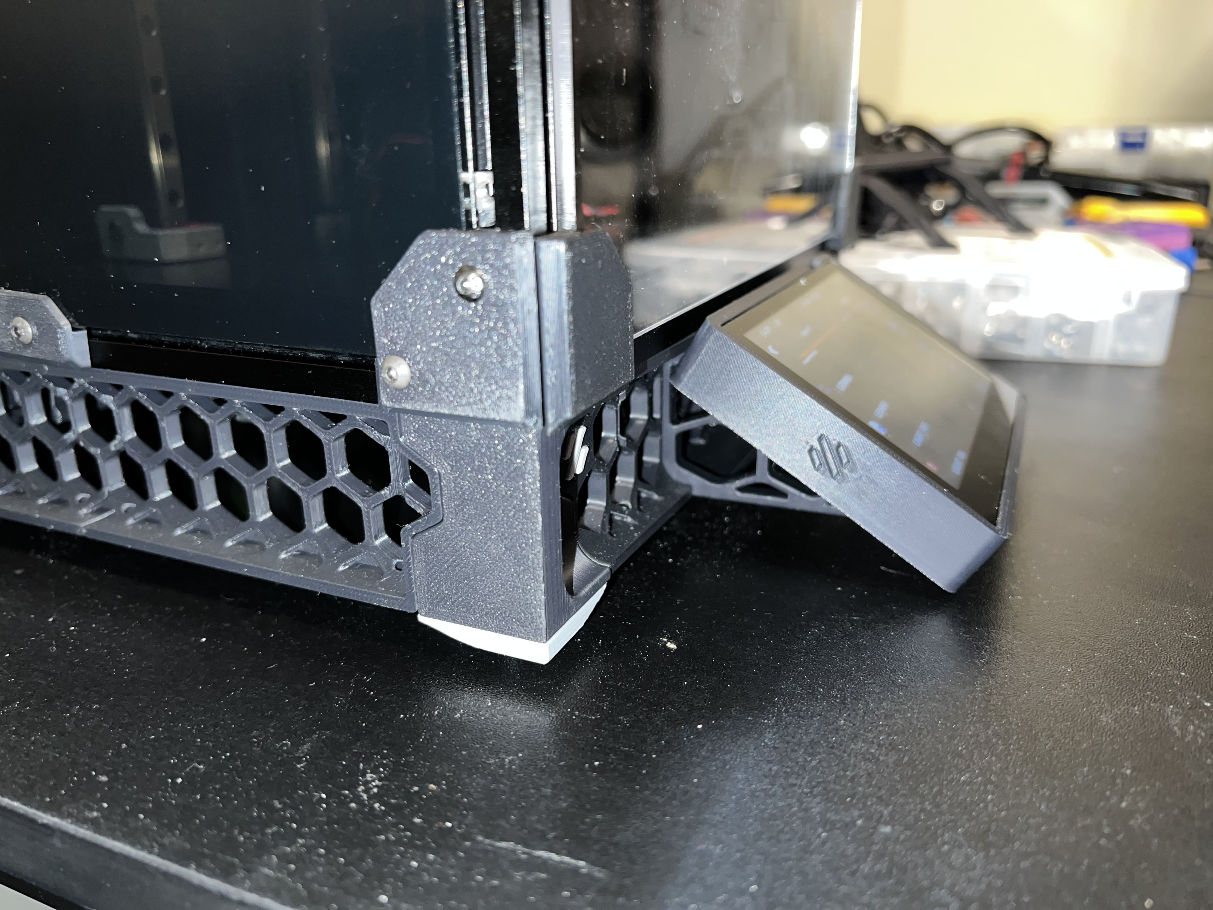 BTT PITFT43 Voron 0.2/0.1 trident skirts front screen mount by ...