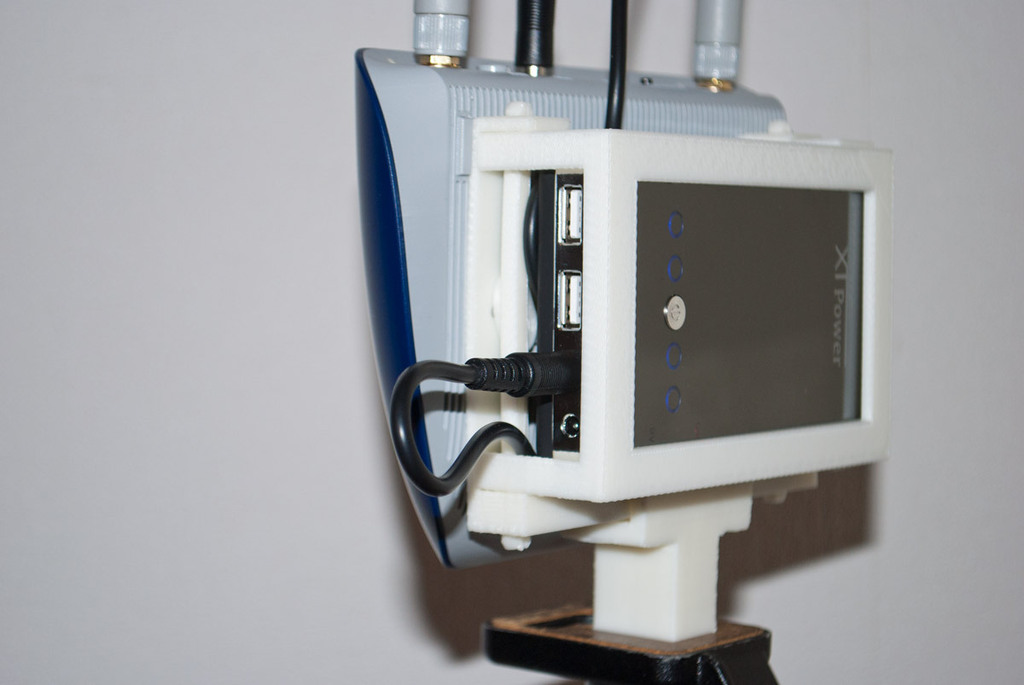 wlan extender power case with tripod mount by 3DLYX | Download free STL ...