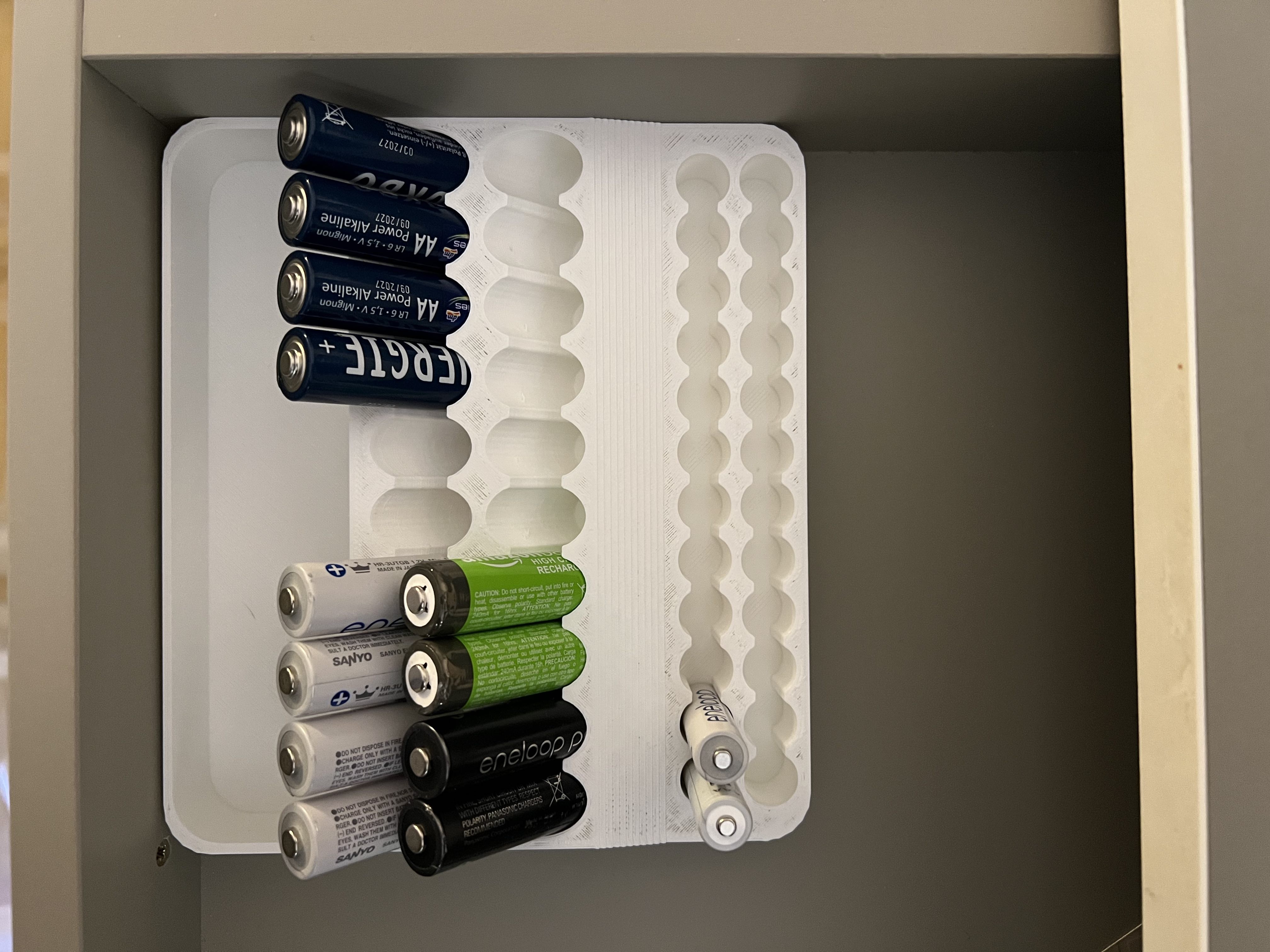 Drawer Battery Box AA & AAA + storage for empty batteries von ES_Models ...