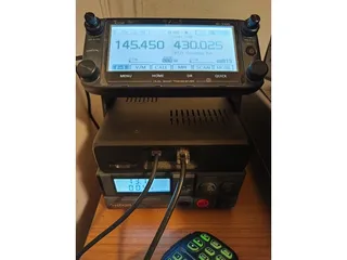 Icom ID-5100 display stand (MBA-2) by IZ4PNN | Download free STL model ...