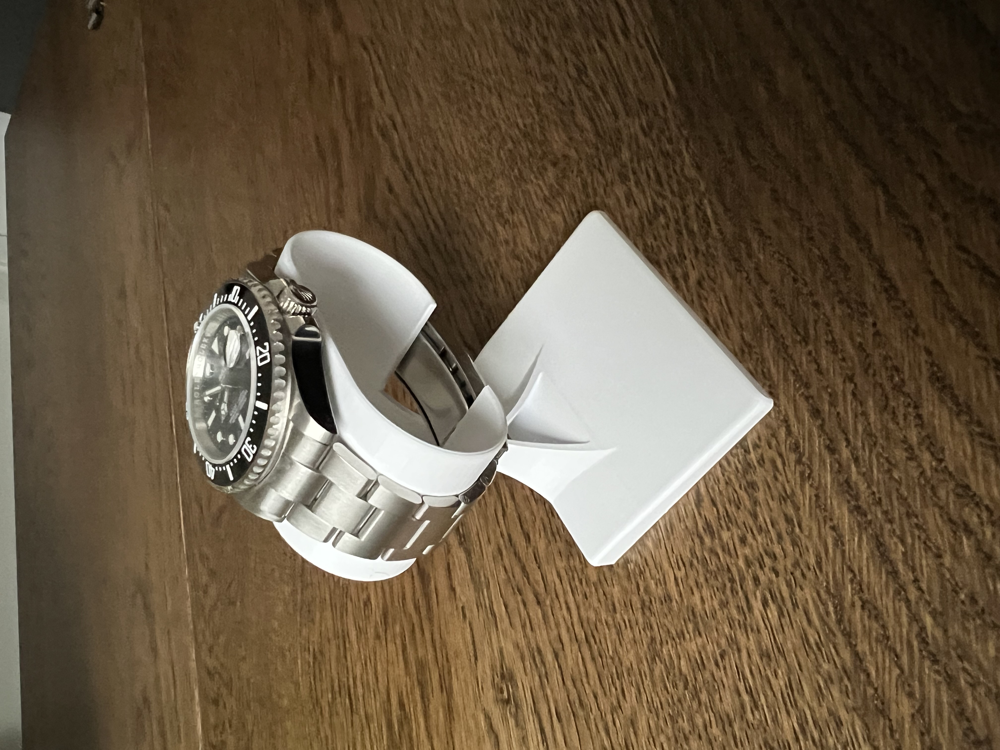 Watch Stand by Max Majewski | Download free STL model | Printables.com