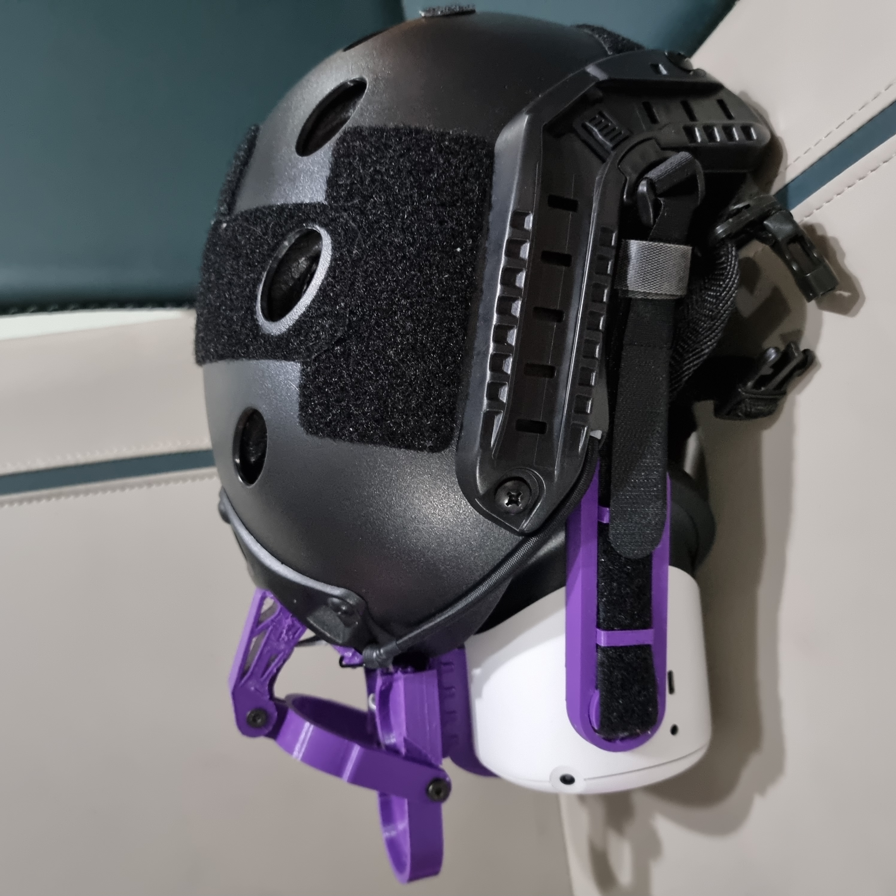 Quest Helmet Attachment by Chris | Download free STL model | Printables.com