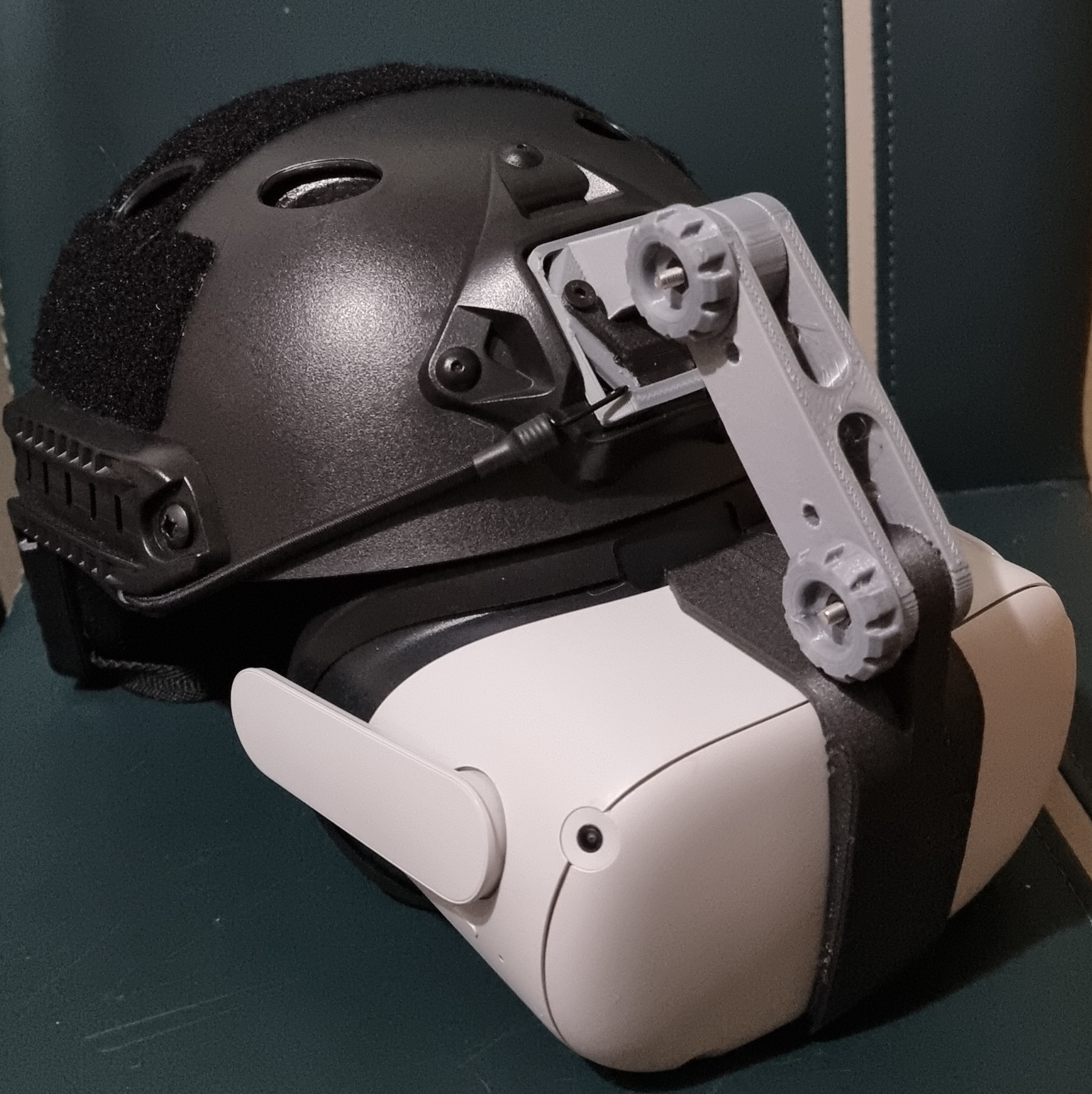Quest Helmet Attachment by Chris | Download free STL model | Printables.com