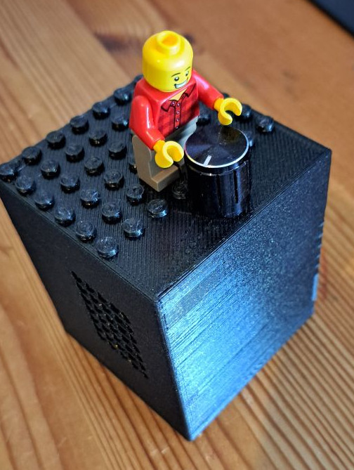 Brickie 8x8 - a LEGO MP3 Player by Juergen | Download free STL model ...