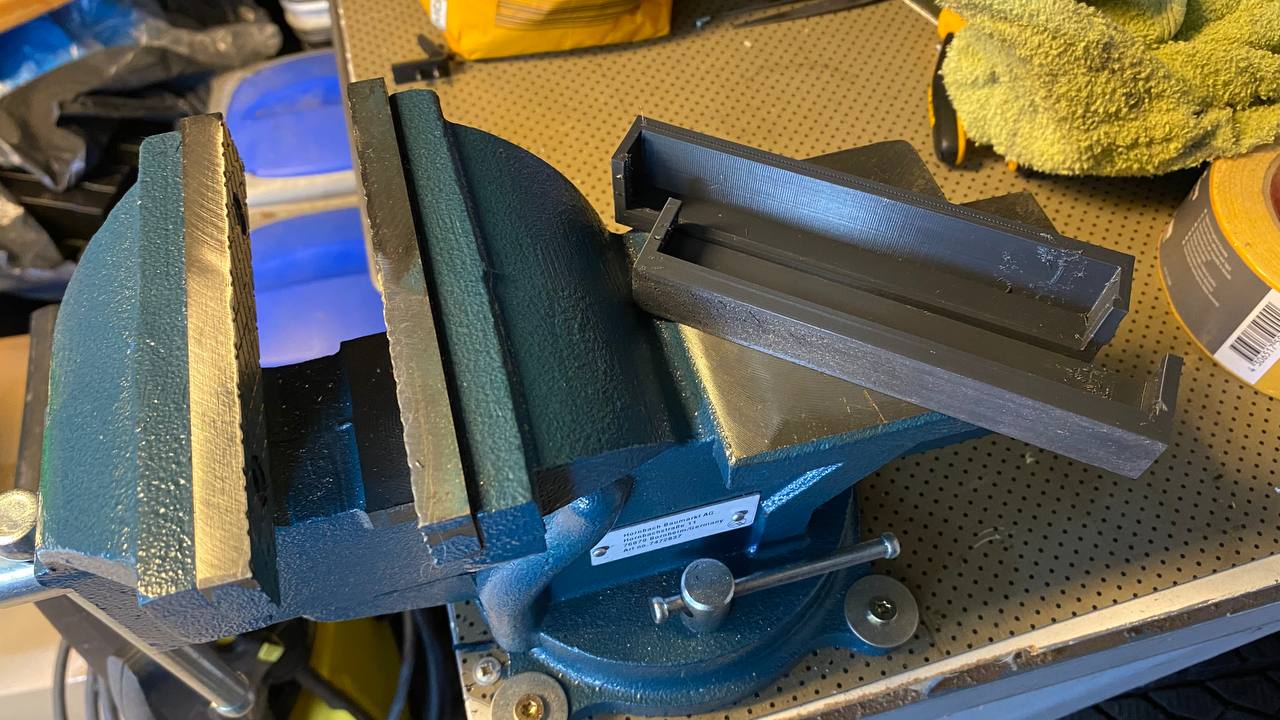 Bench vise TPU softgrip cover (125mm wide) by EllingEG | Download free ...