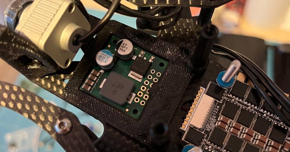 Le Puffin FPV Sam Straw Hat Pololu Holder by AlexLoje | Download free ...