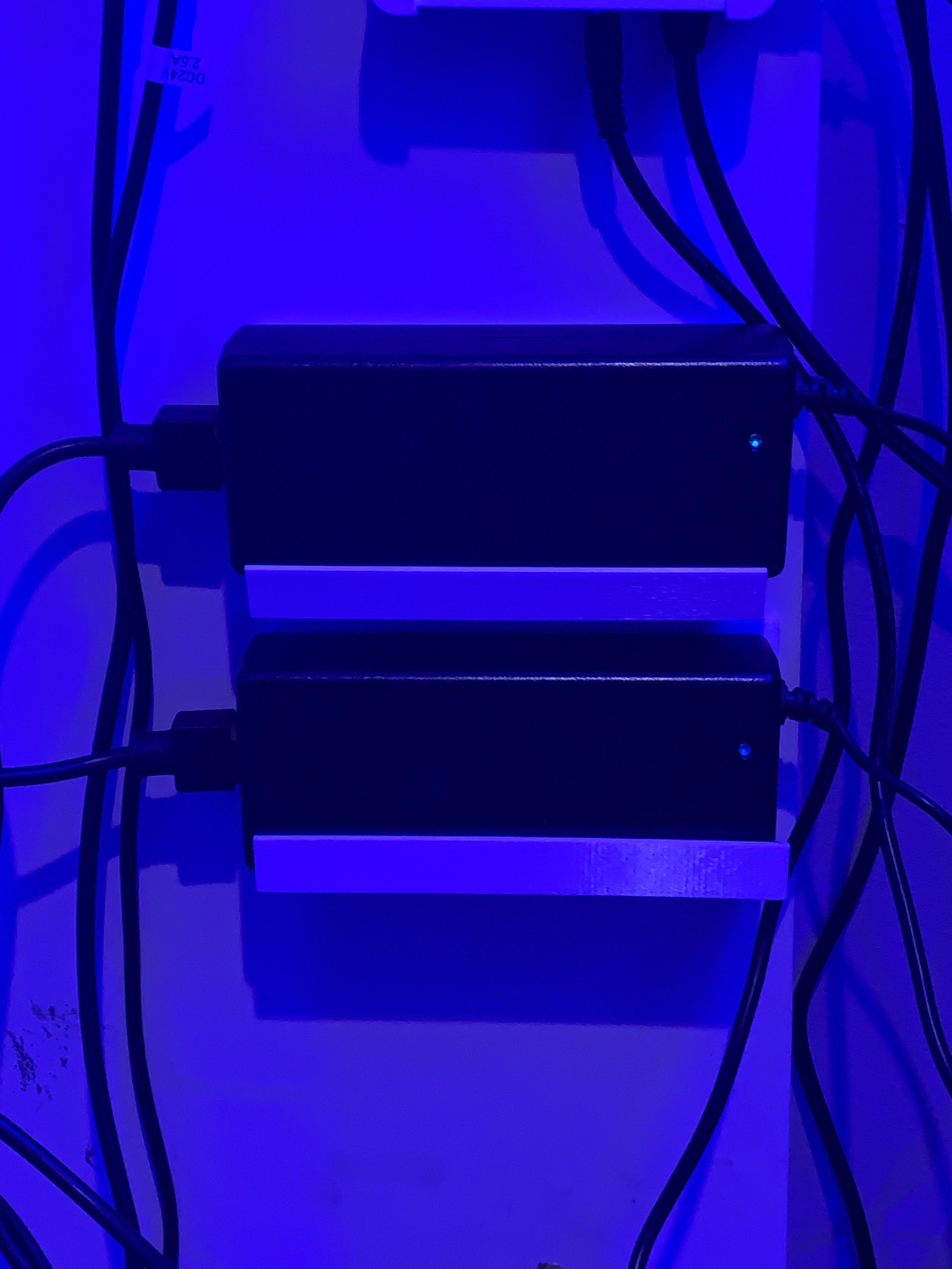 Power Brick (Red Sea 90 light) holder by j2_printer | Download free STL ...