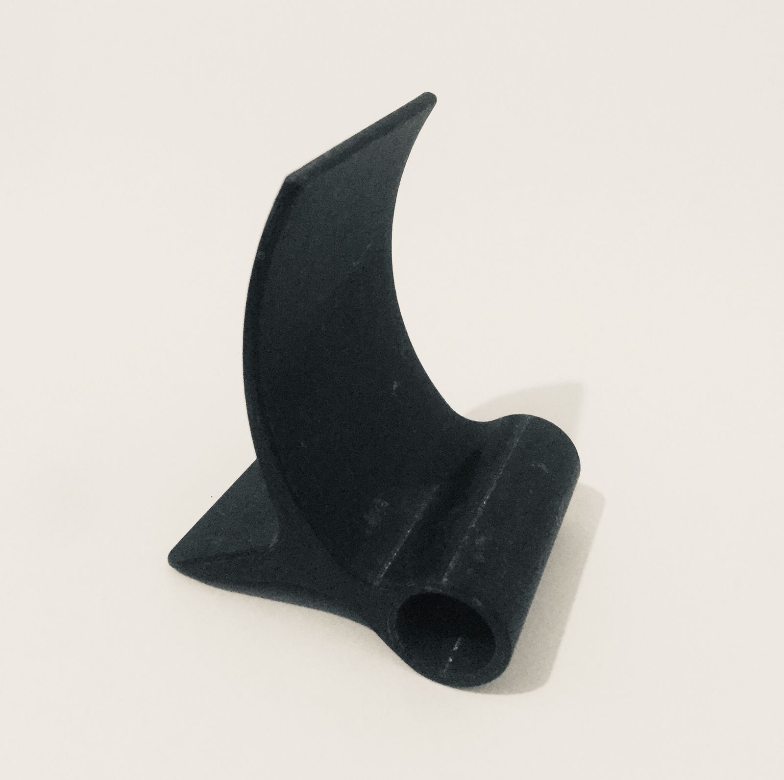 PHONE STAND FISH MODEL by Resphiq Ann | Download free STL model ...