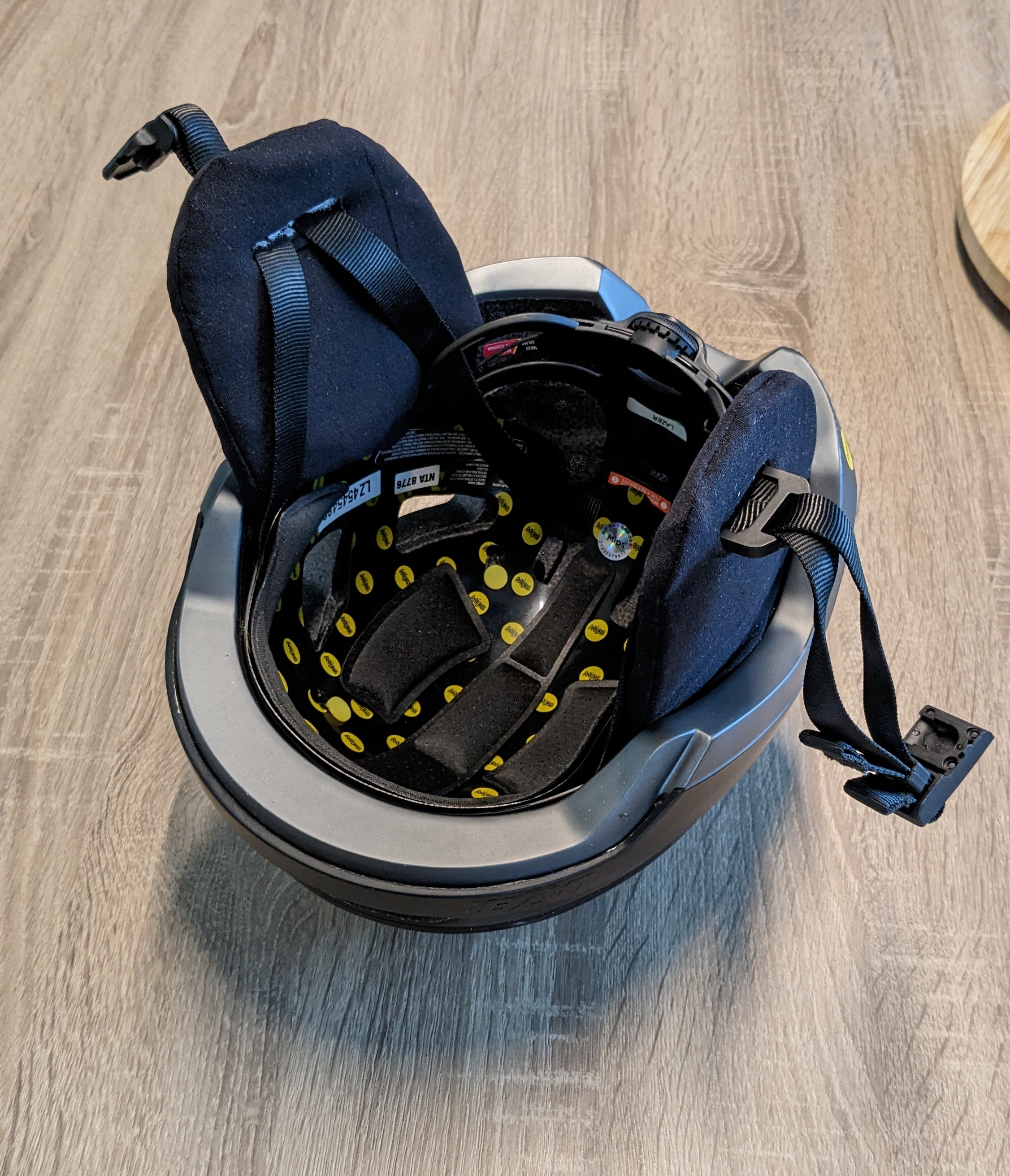 Earpads E-bike helmet (Lazer urbanize) by SHendri | Download free STL ...