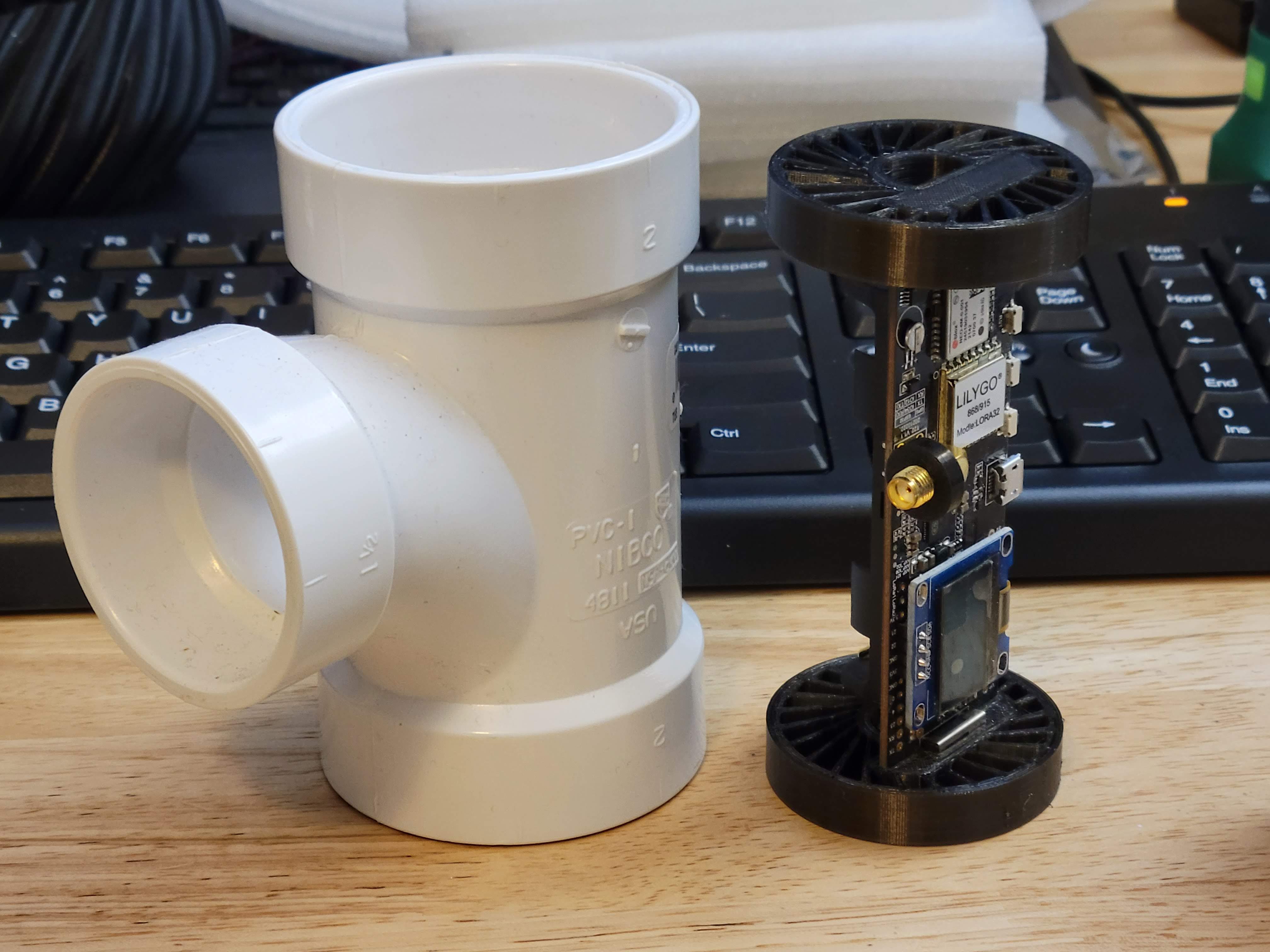 Shockproof LoRa board mounts for PVC pipes by TonyG | Download free STL ...