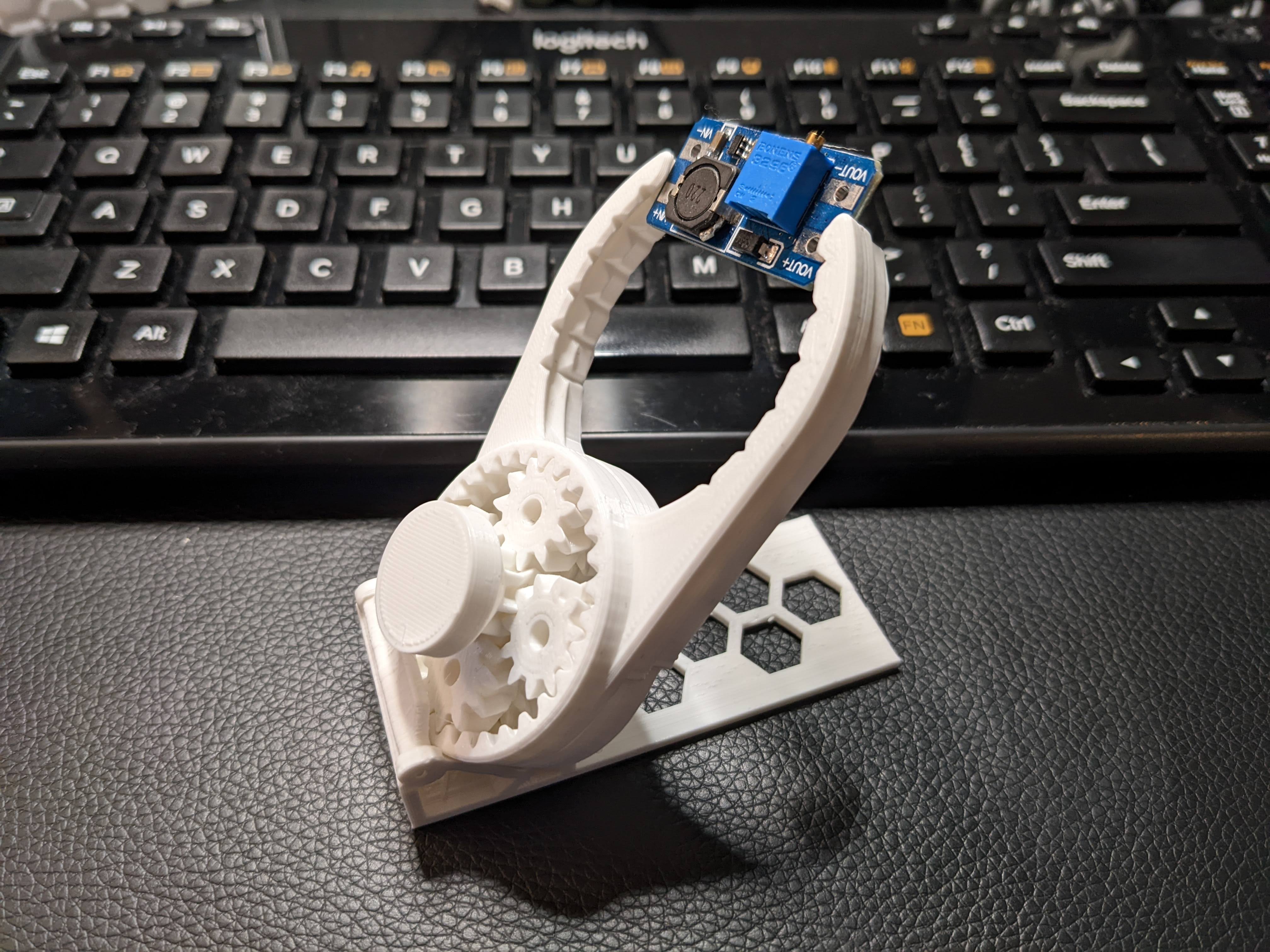 Mantis Clamp by zuberio | Download free STL model | Printables.com