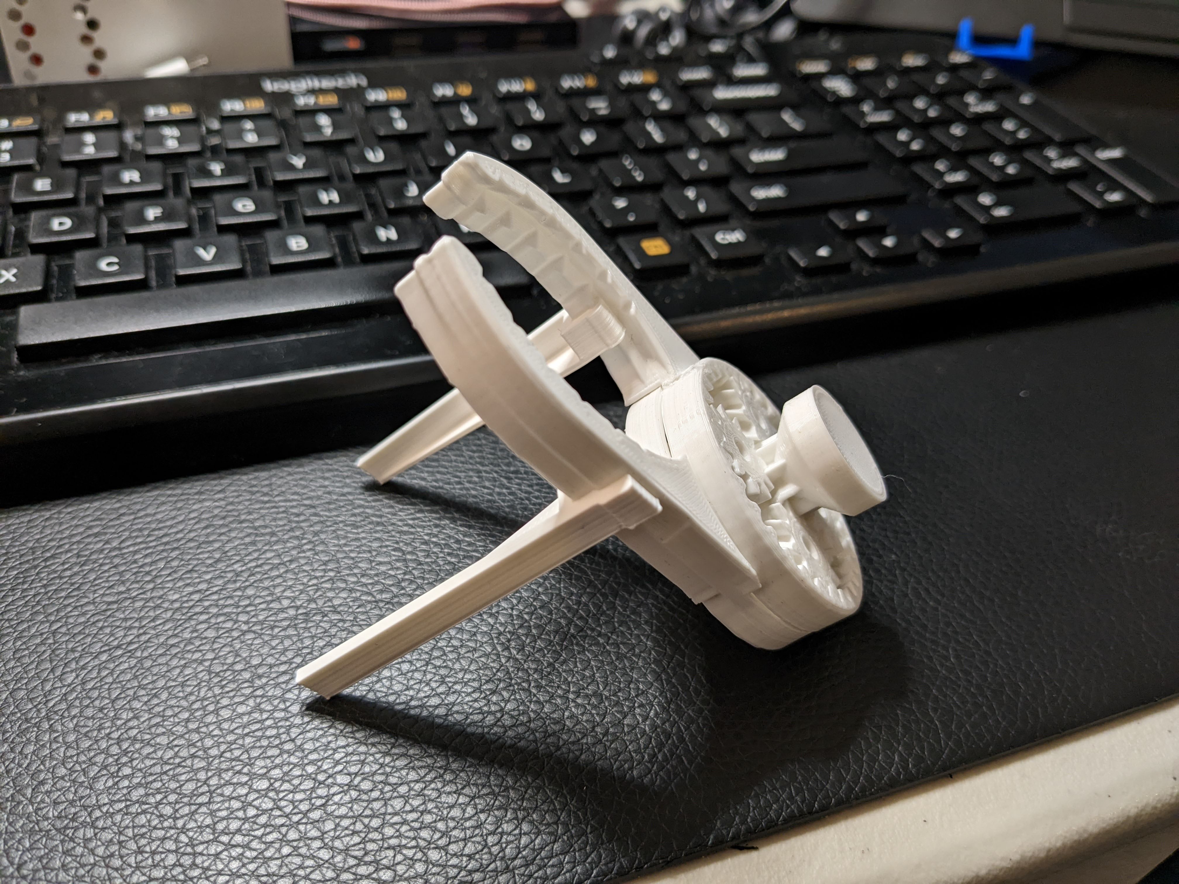 Mantis Clamp por zuberio | Descargar modelo STL gratuito | Printables.com
