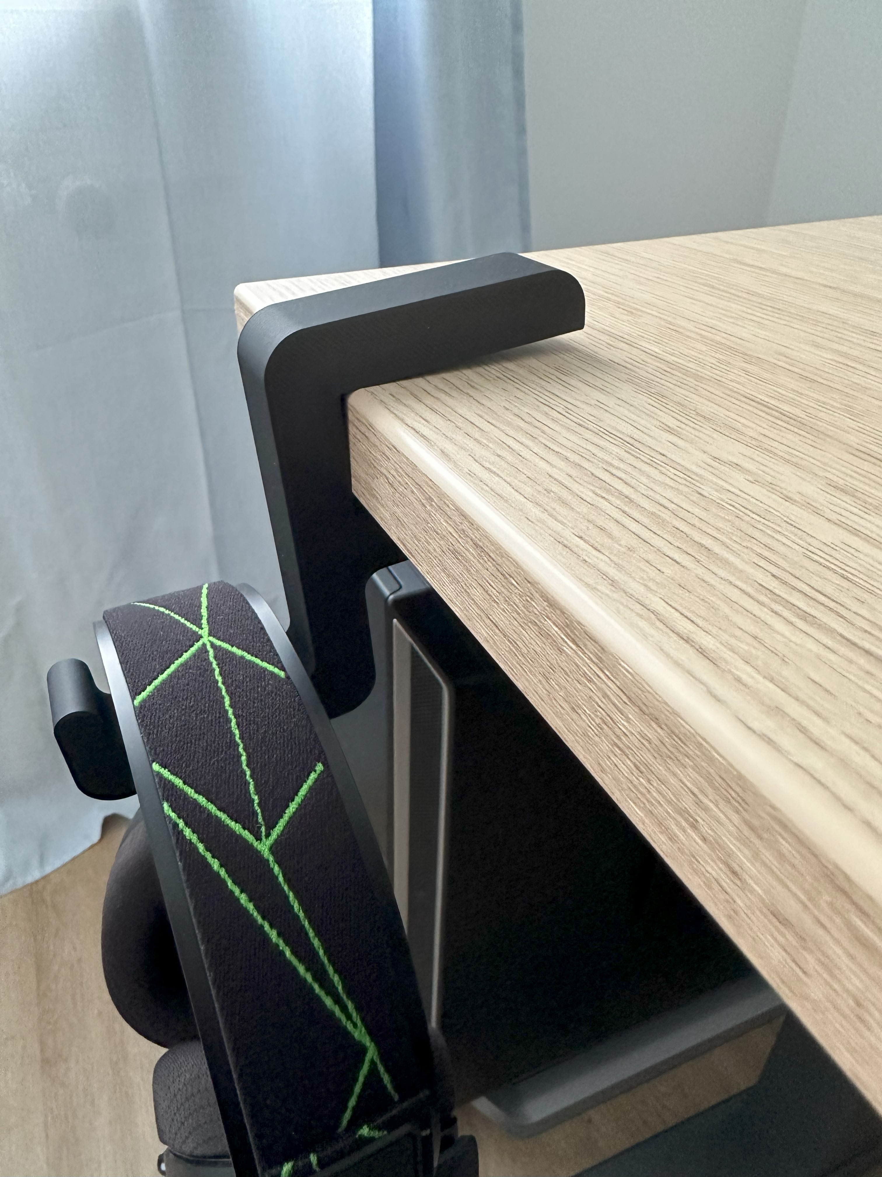 Headset Hook by lukas.kirner | Download free STL model | Printables.com