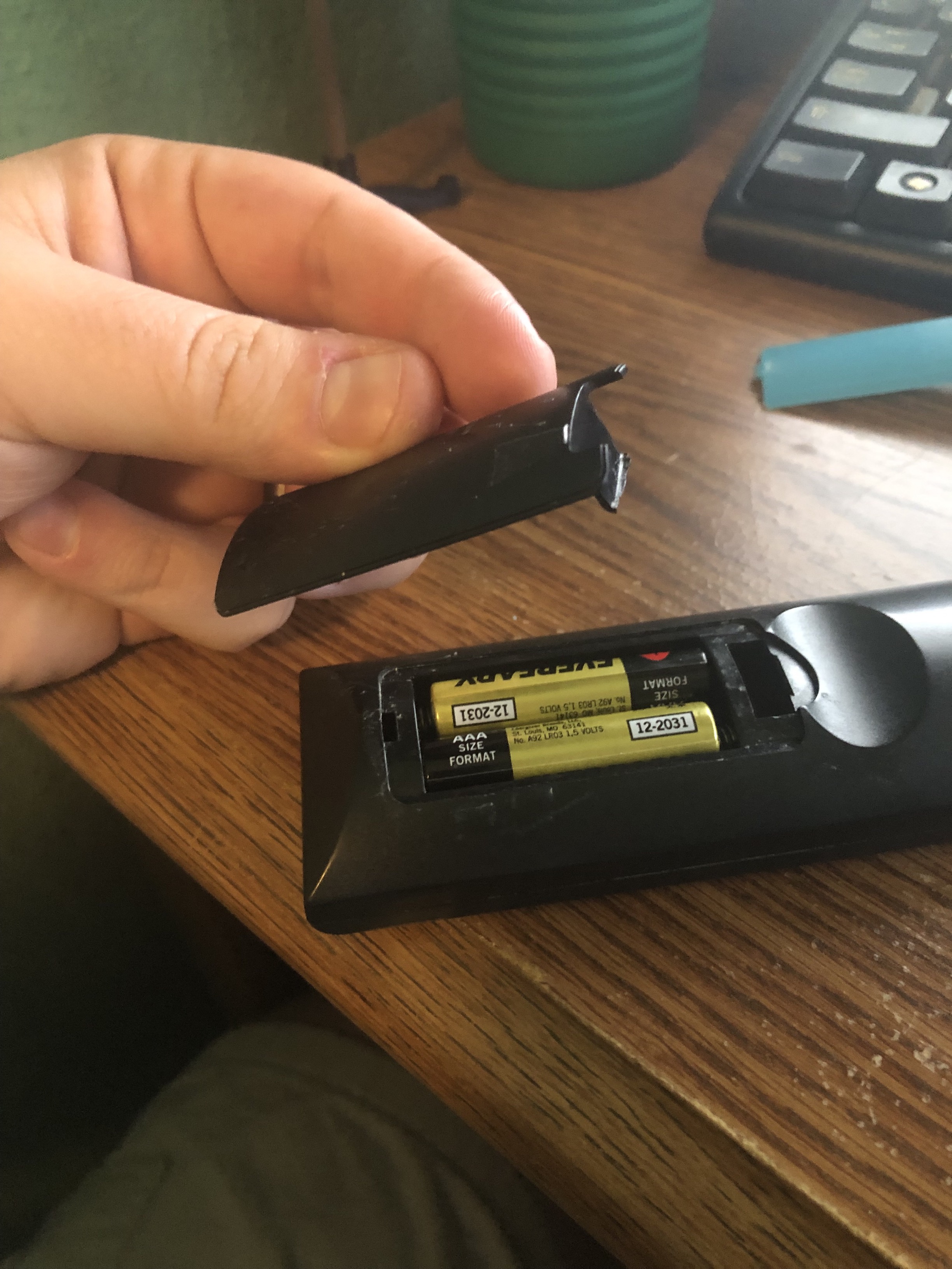 TV remote battery cover by Wesley Carmichael | Download free STL model ...