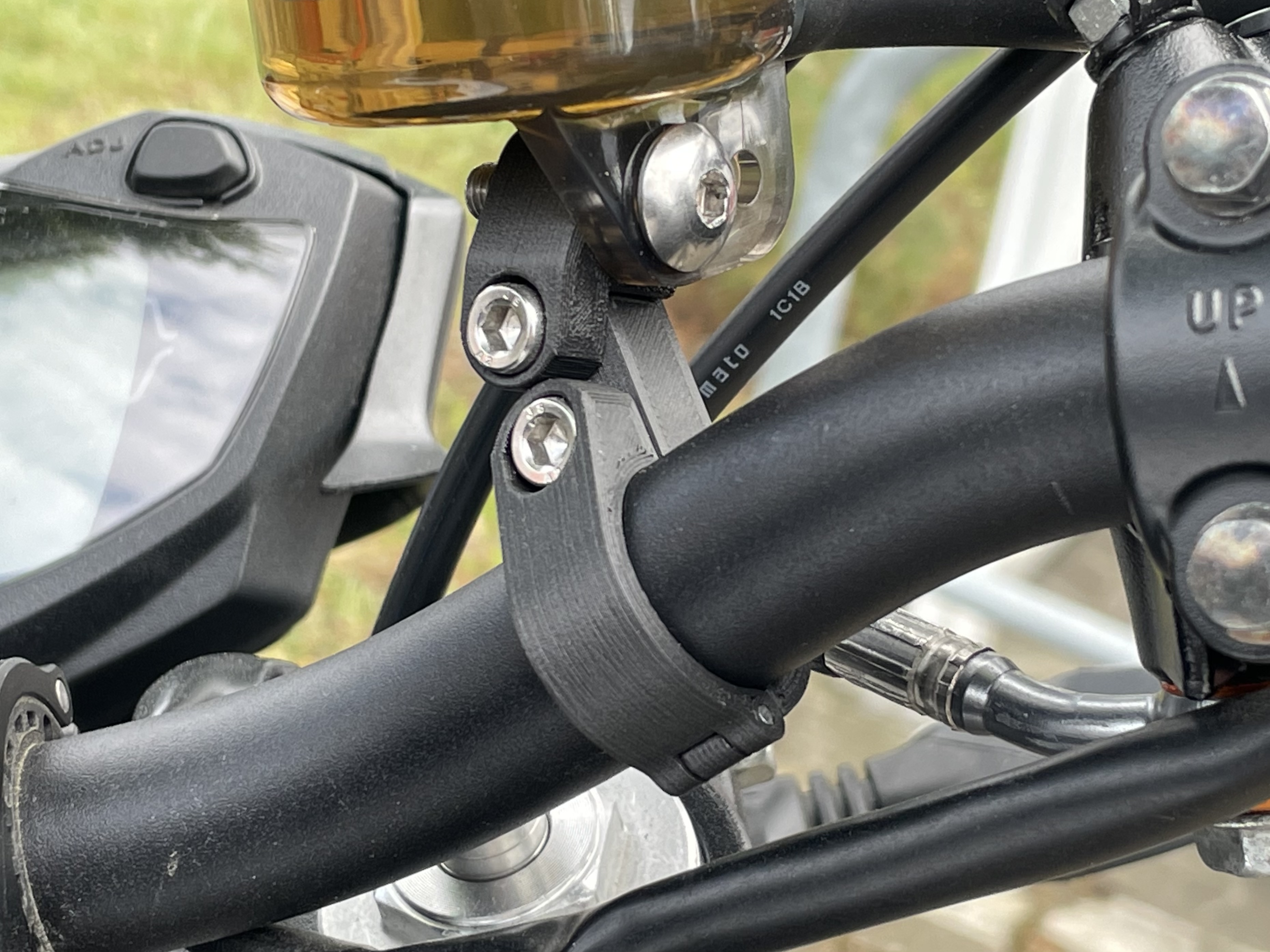 Universal handle bar clamp bracket for 22.2mm by Yosuke | Download free ...