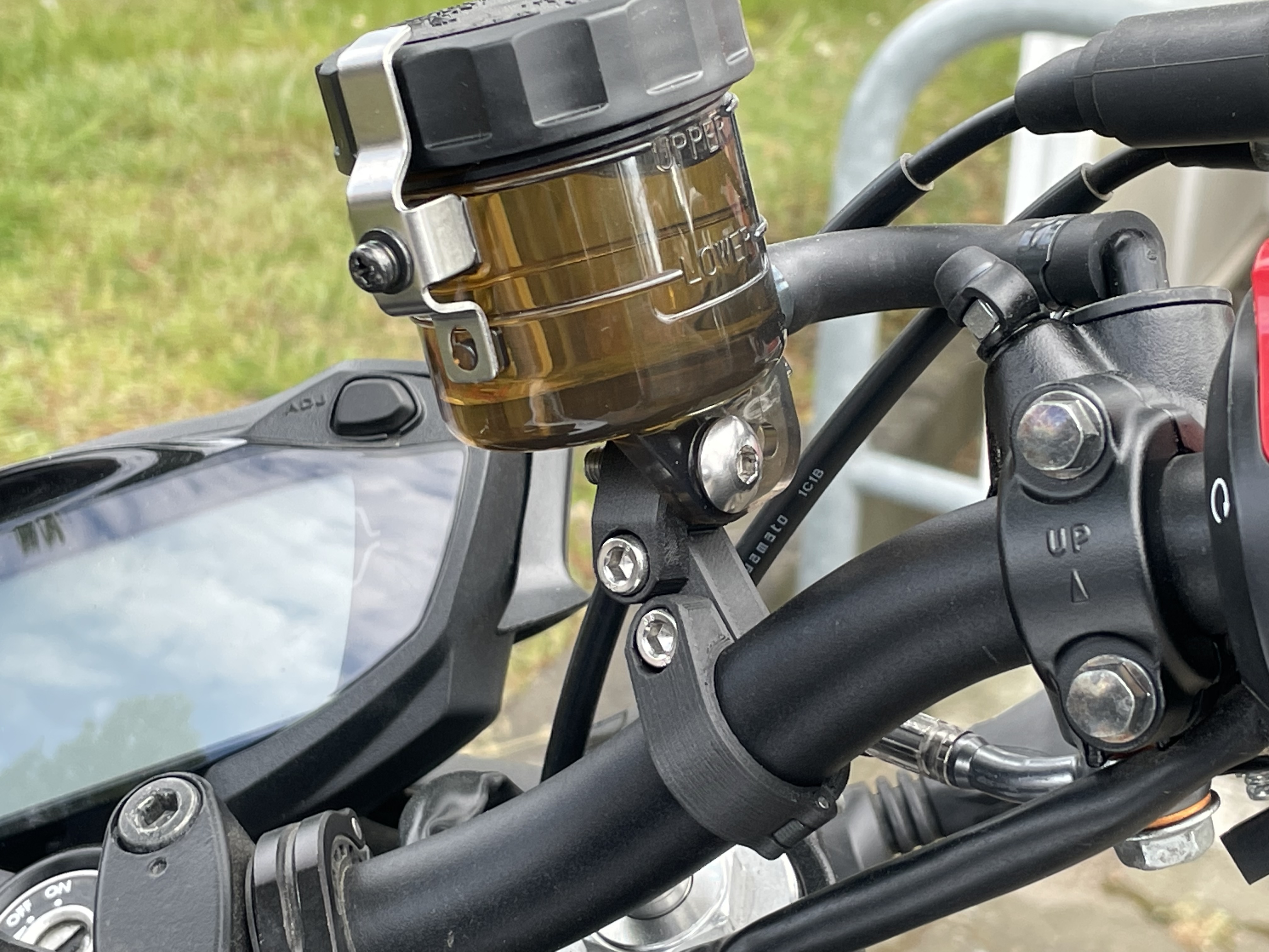 Universal handle bar clamp bracket for 22.2mm by Yosuke | Download free ...