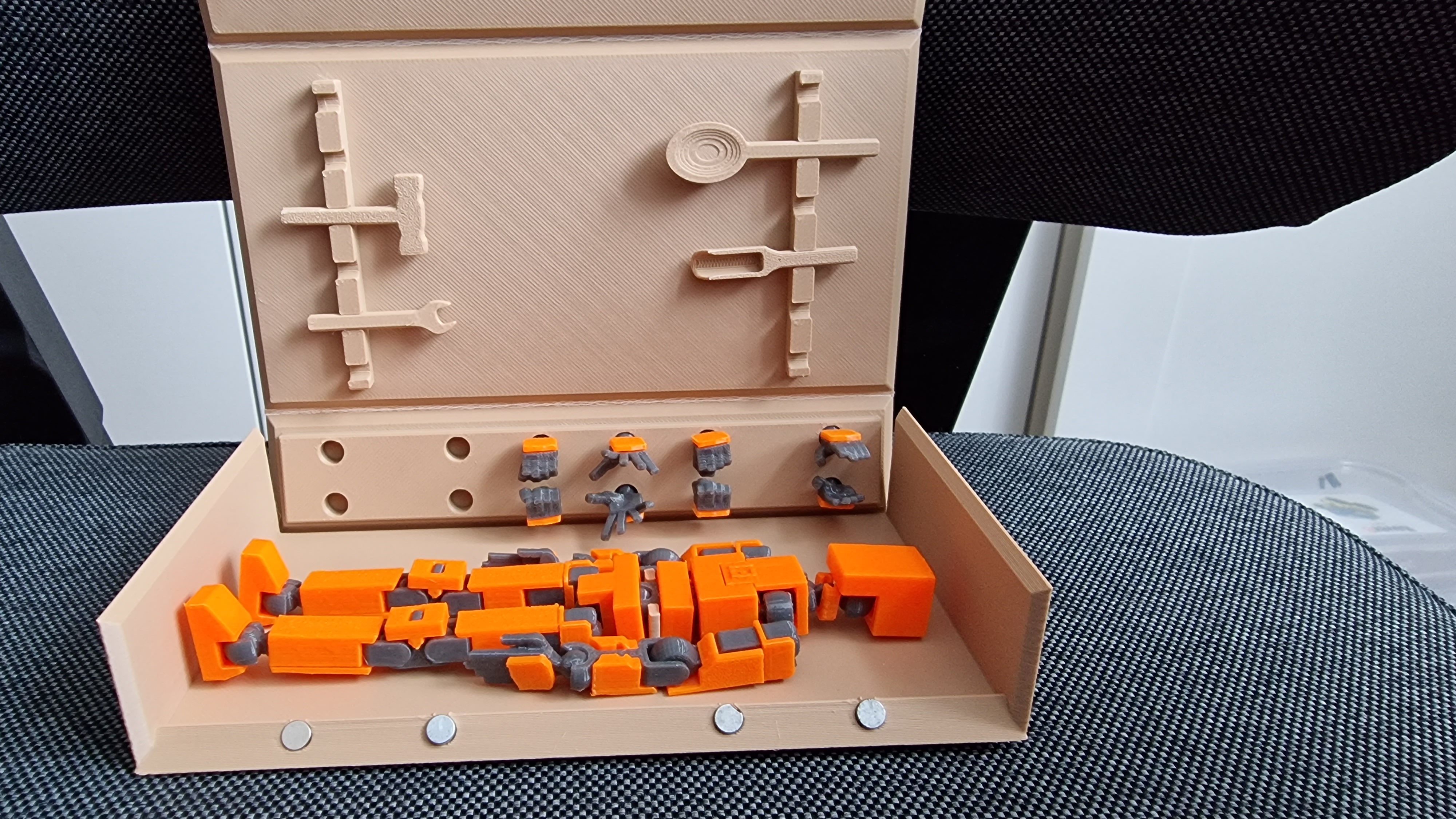 Lucky 13 magnetic case by Martin | Download free STL model | Printables.com