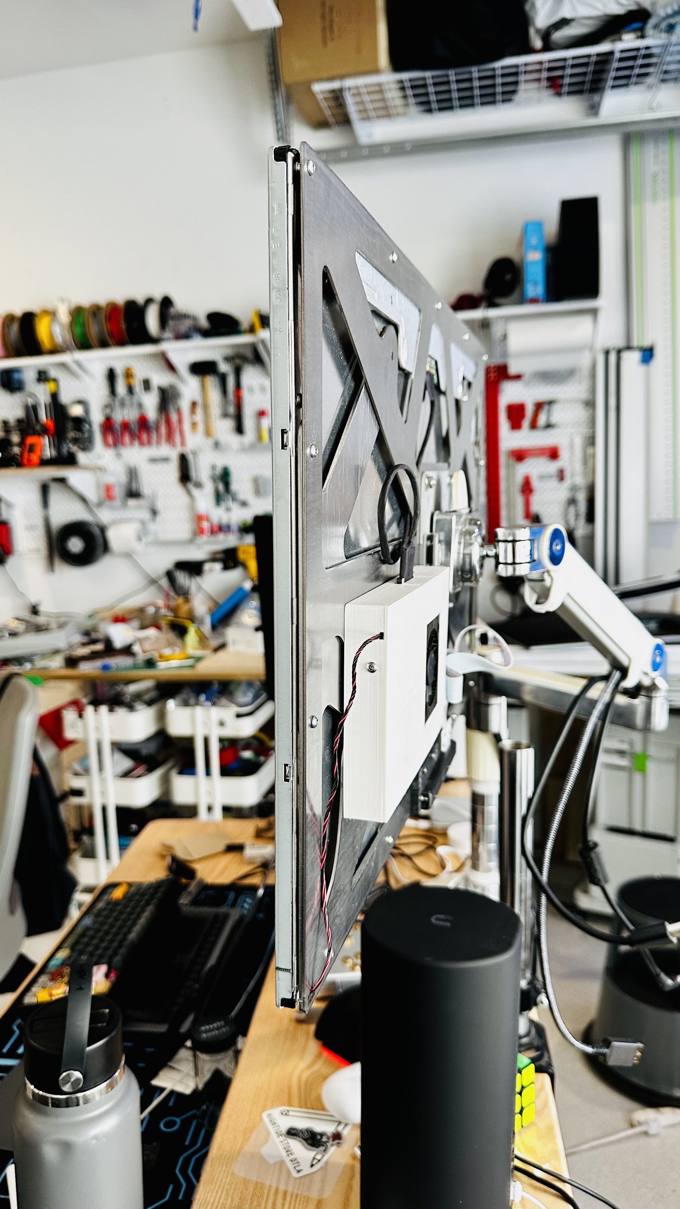 DIY 5K Monitor v2 by SirPrintsALot | Download free STL model ...