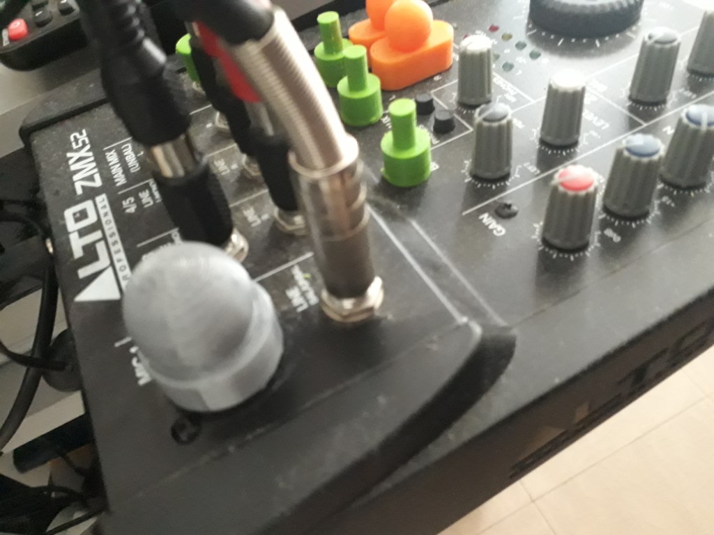 XLR Dust Plug by Charly BEGOOD | Download free STL model | Printables.com