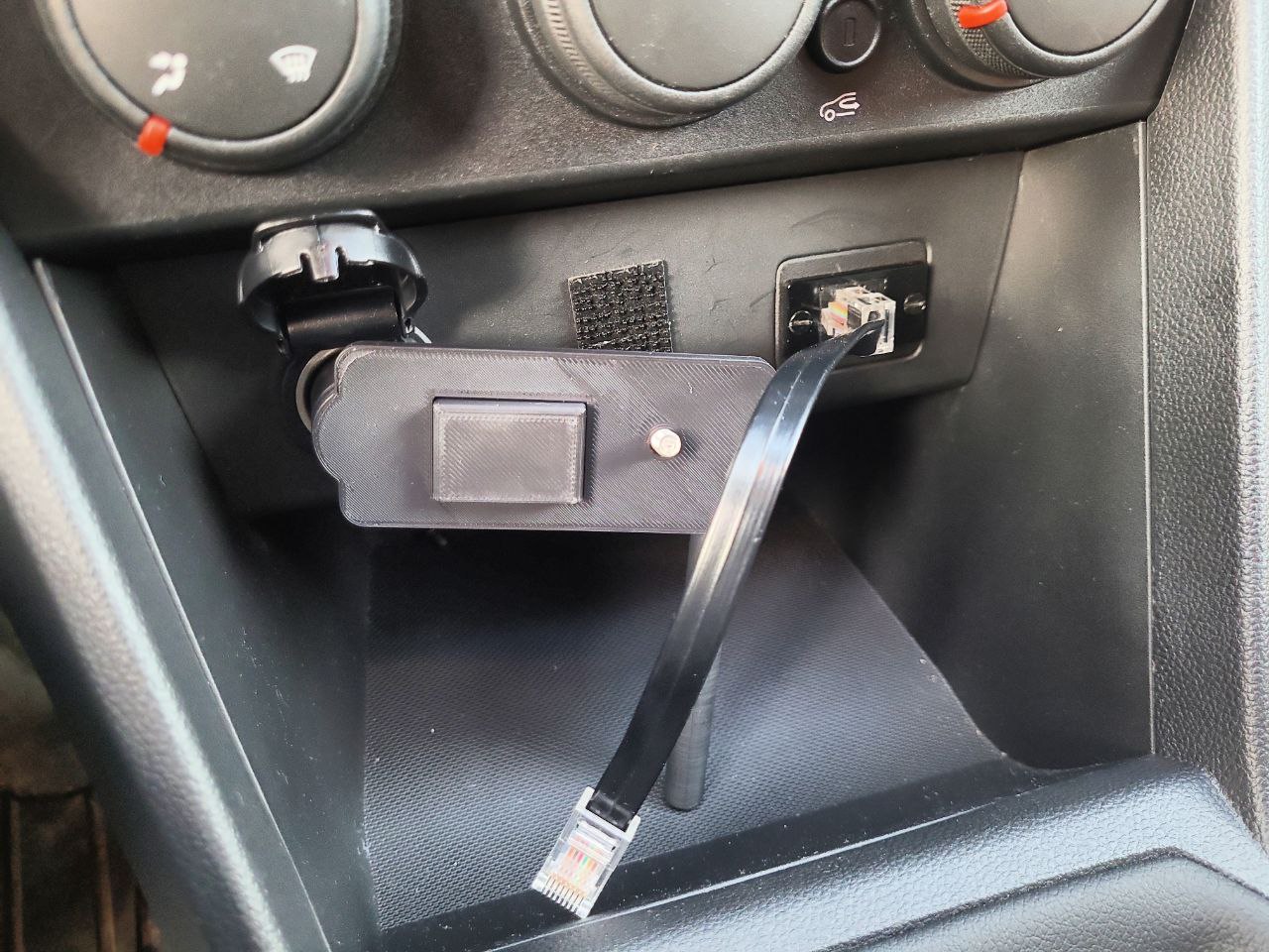 Yaesu FTM-500 car mount (using lighter socket) by Darek | Download free ...