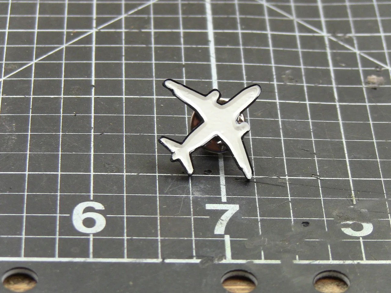 Plane enamel pin by Nick Tailor | Download free STL model | Printables.com