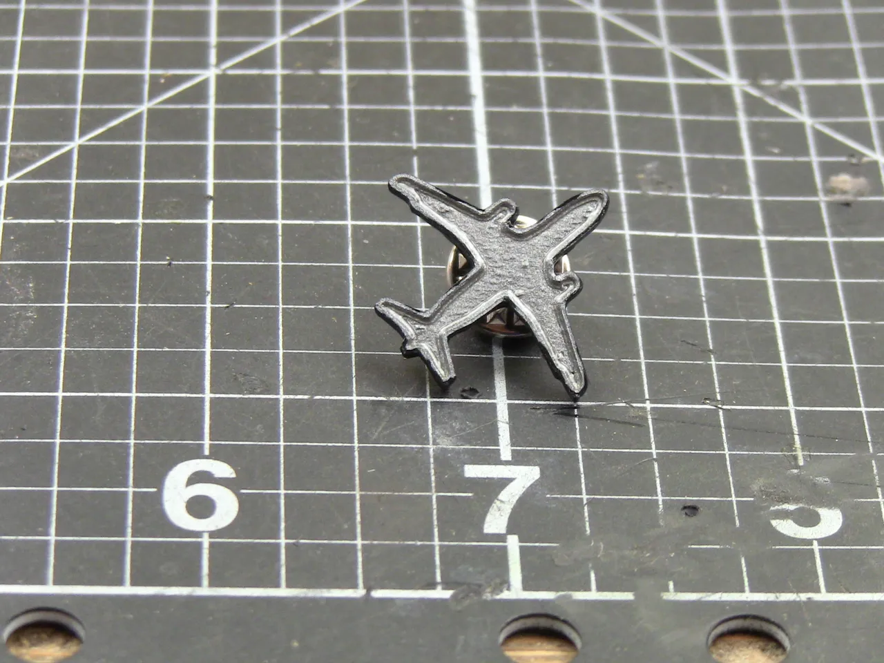 Plane enamel pin by Nick Tailor | Download free STL model | Printables.com