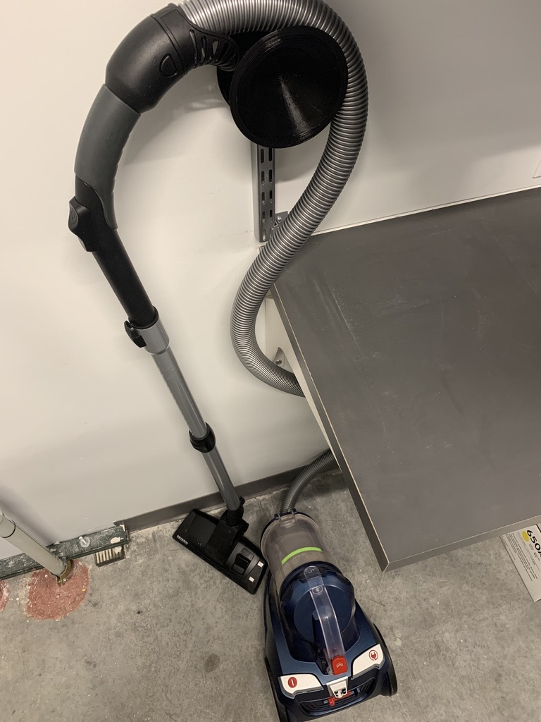 Elfa Rack Vacuum Hose Spool by Kacey3 | Download free STL model ...