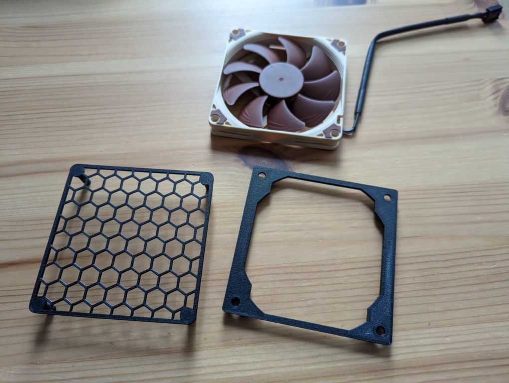 92mm Fan Guard, minimal, with 14mm Spacer Bolts by DK1MI | Download free STL model | Printables.com