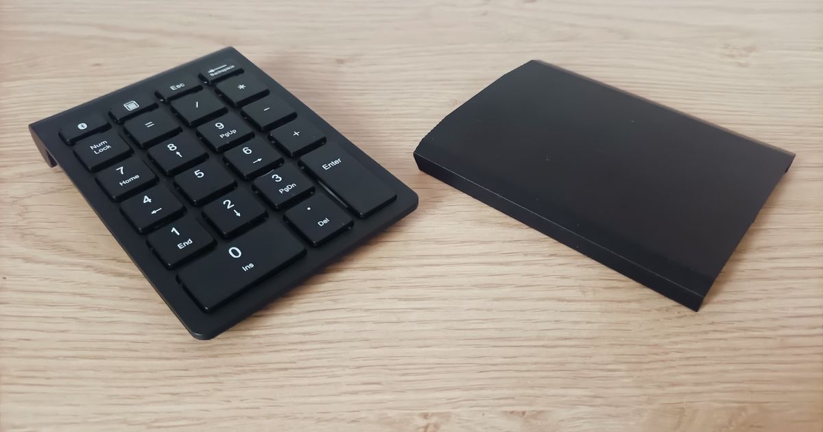 Cover for portable num pad by Mathiouze | Download free STL model ...