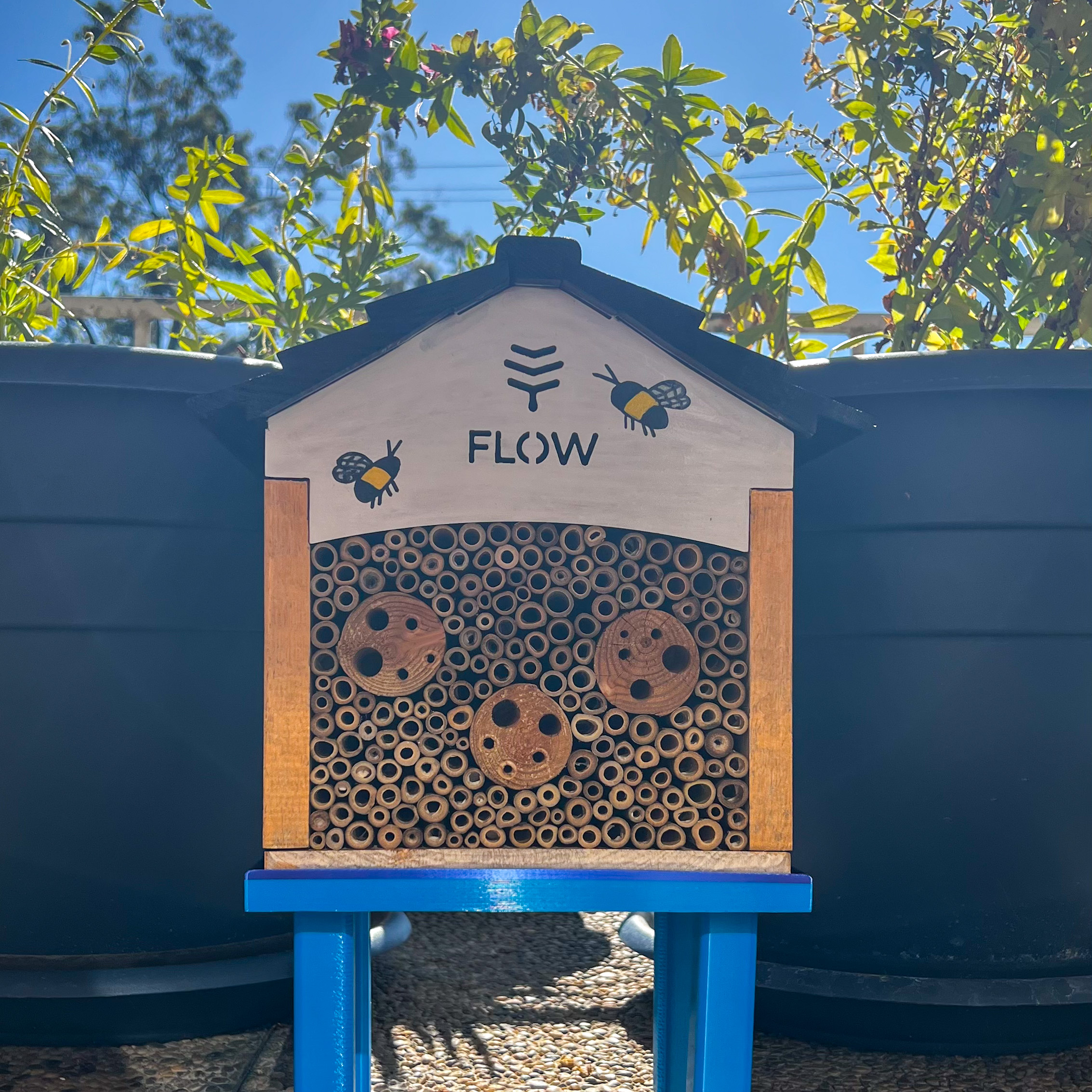 Flow Hive Pollinator Stand by YagodaNastikov | Download free STL model ...
