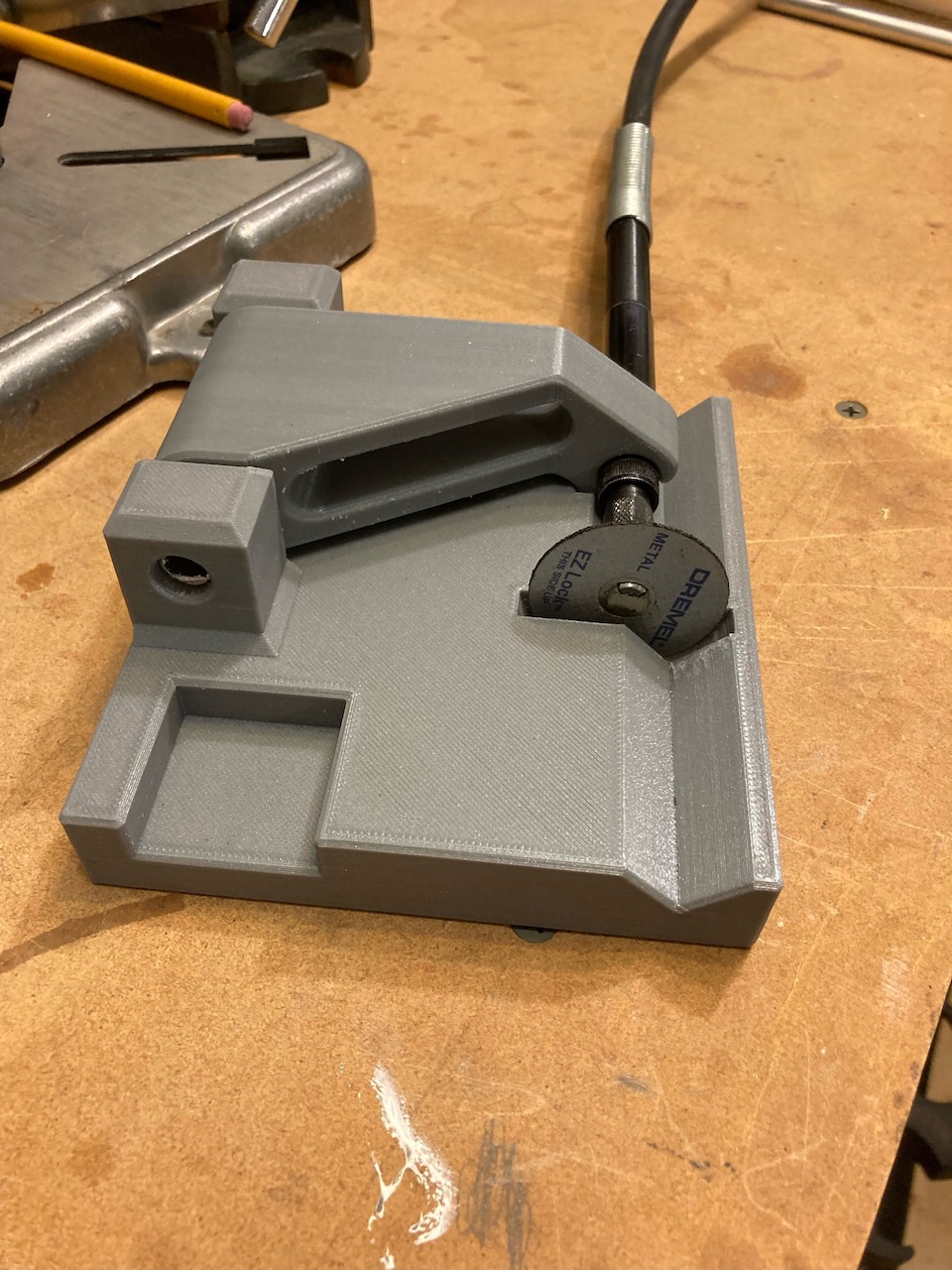 Rod and Tube Cutter for Original Dremel Flexi-shaft by treyd | Download ...