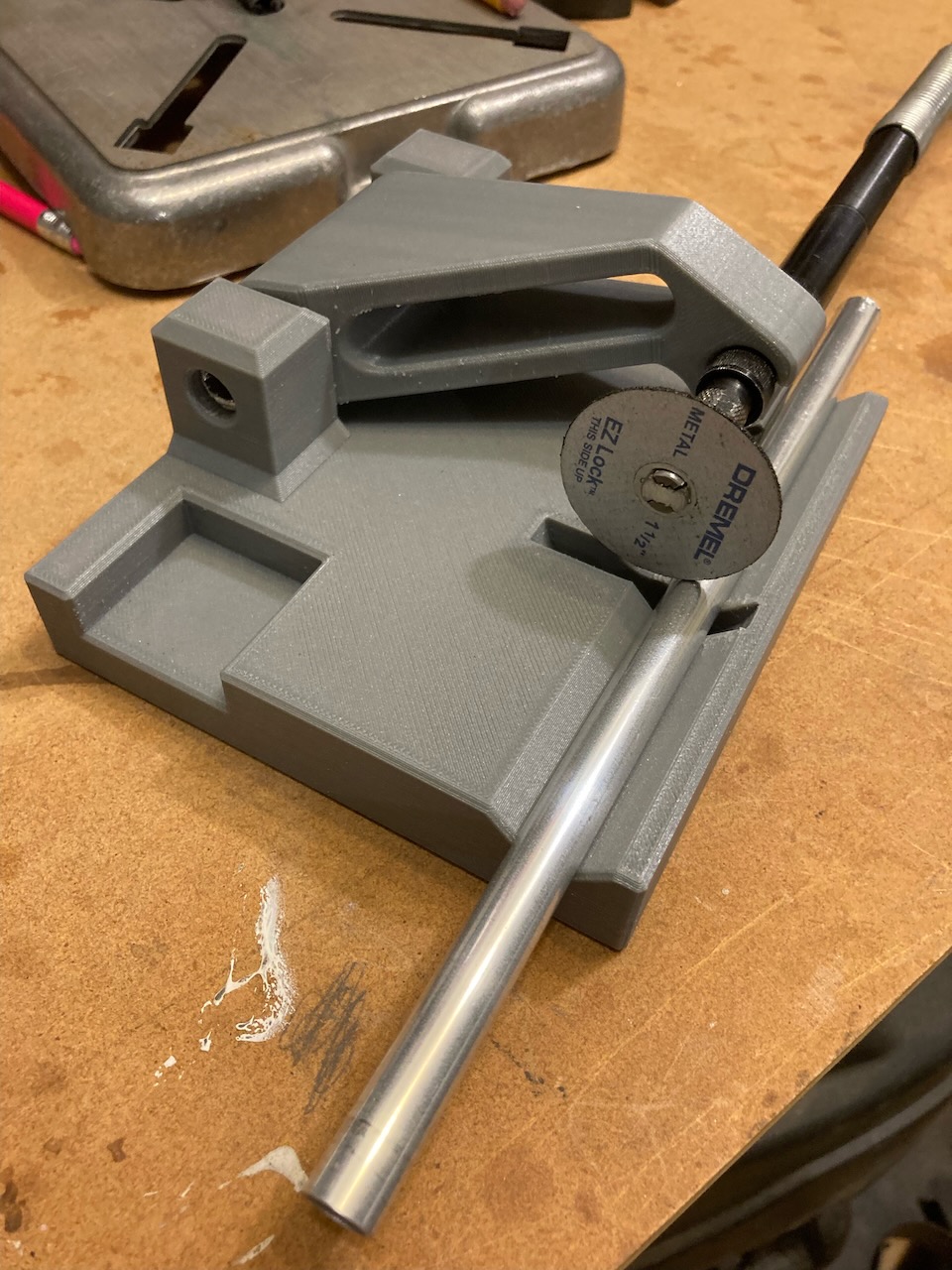 Rod and Tube Cutter for Original Dremel Flexi-shaft by treyd | Download ...