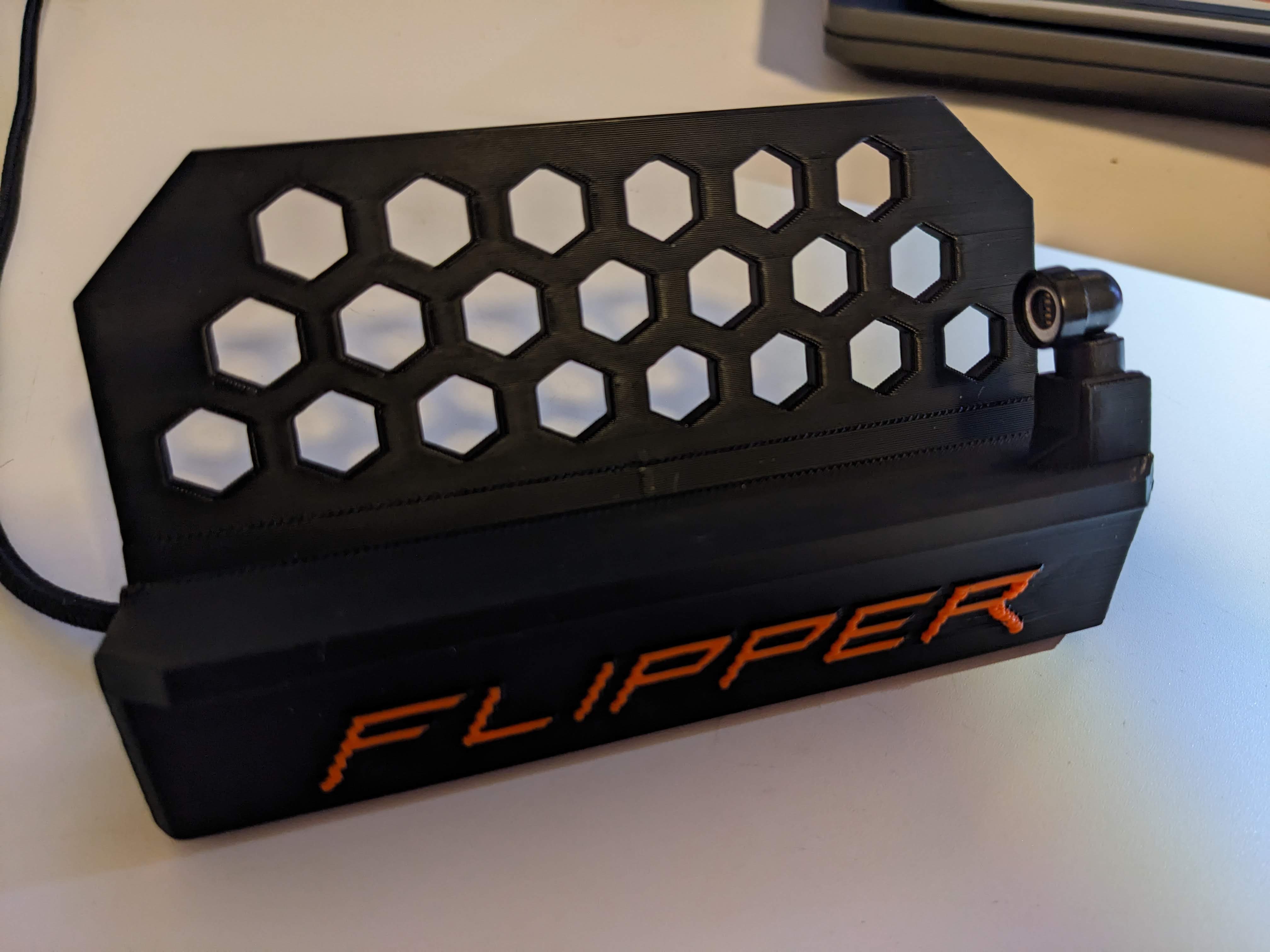 Magnet USB Dock for Flipper Zero by T3CHKOMMIE | Download free STL ...
