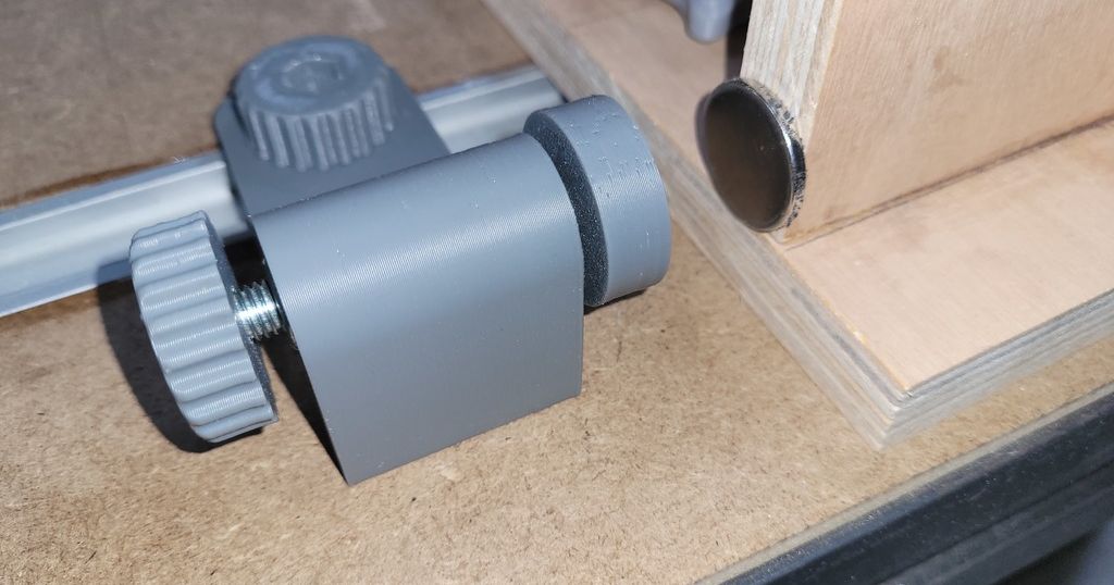 Router table fence micro adjuster by krapapock | Download free STL ...