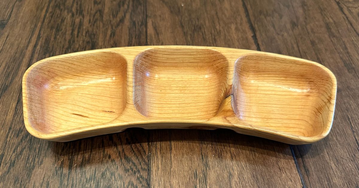 Three-compartment curved tray by CinciJeff | Download free STL model ...